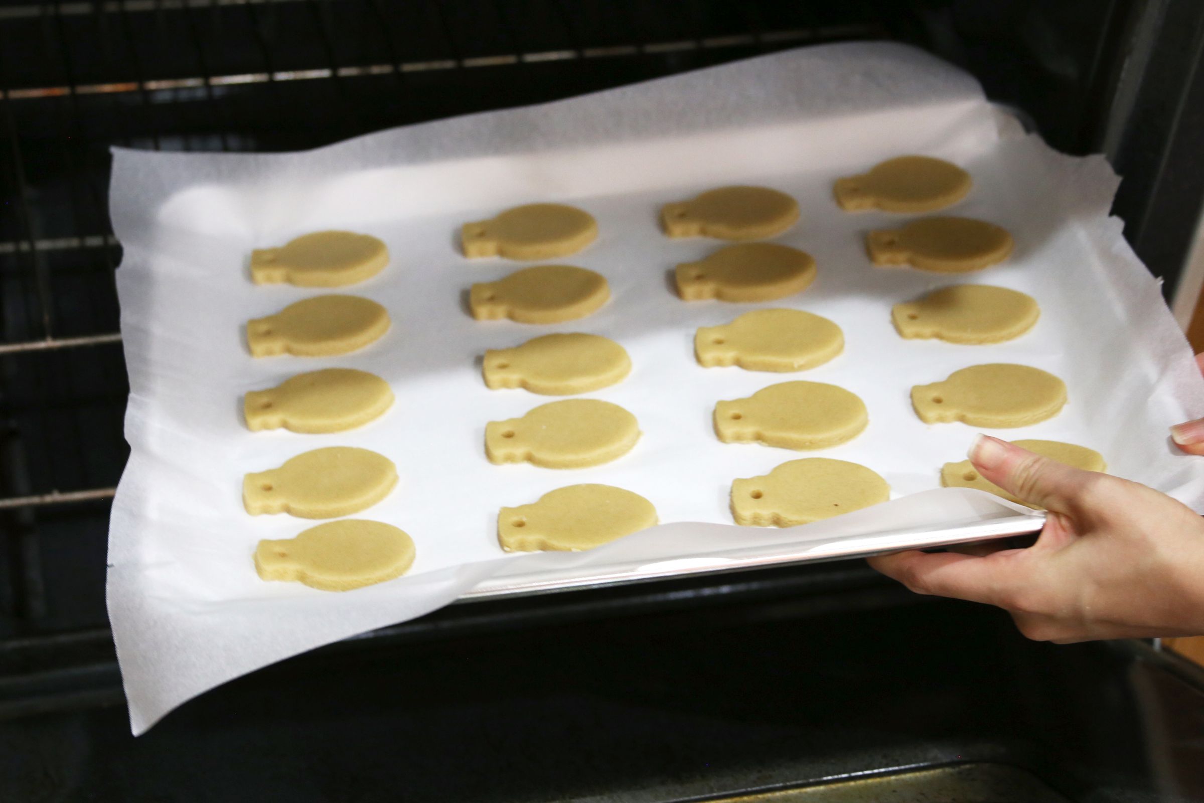 Stranger Things Cookies : 28 Steps (with Pictures) - Instructables