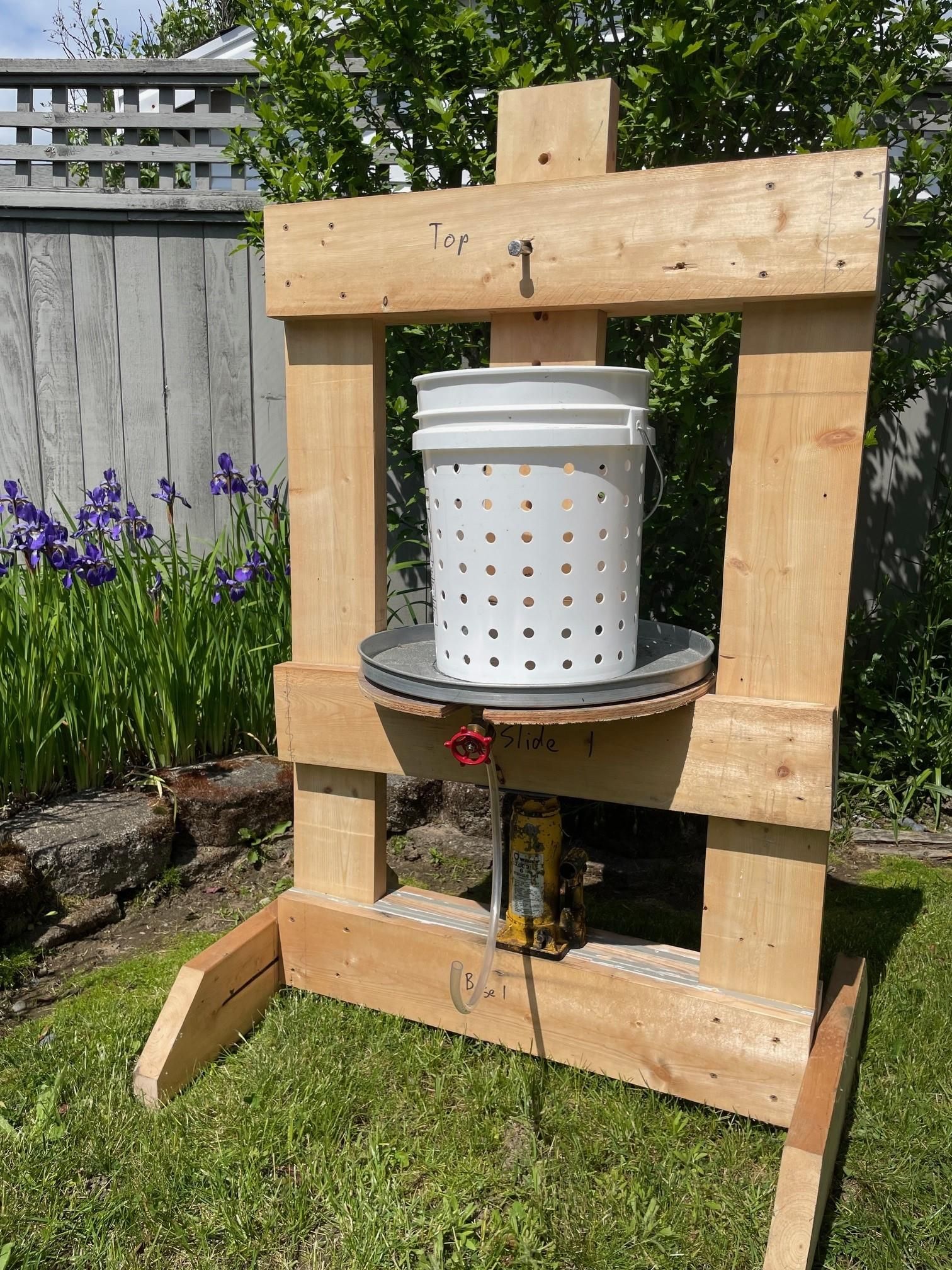 DIY Cider Press - Clean and Simple : 9 Steps (with Pictures) - Instructables