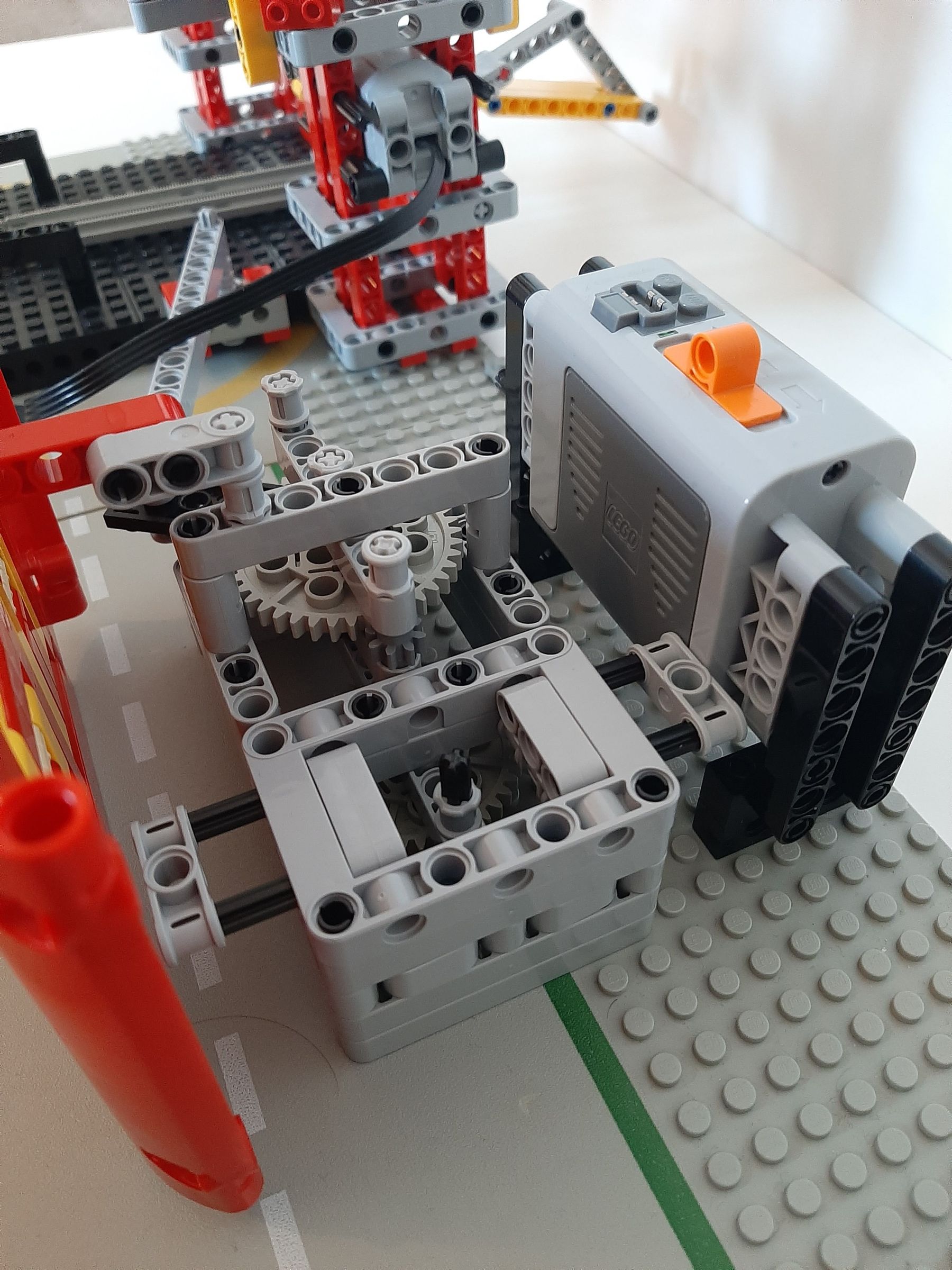 Lego Technic Bowling Machine : 12 Steps - Instructables