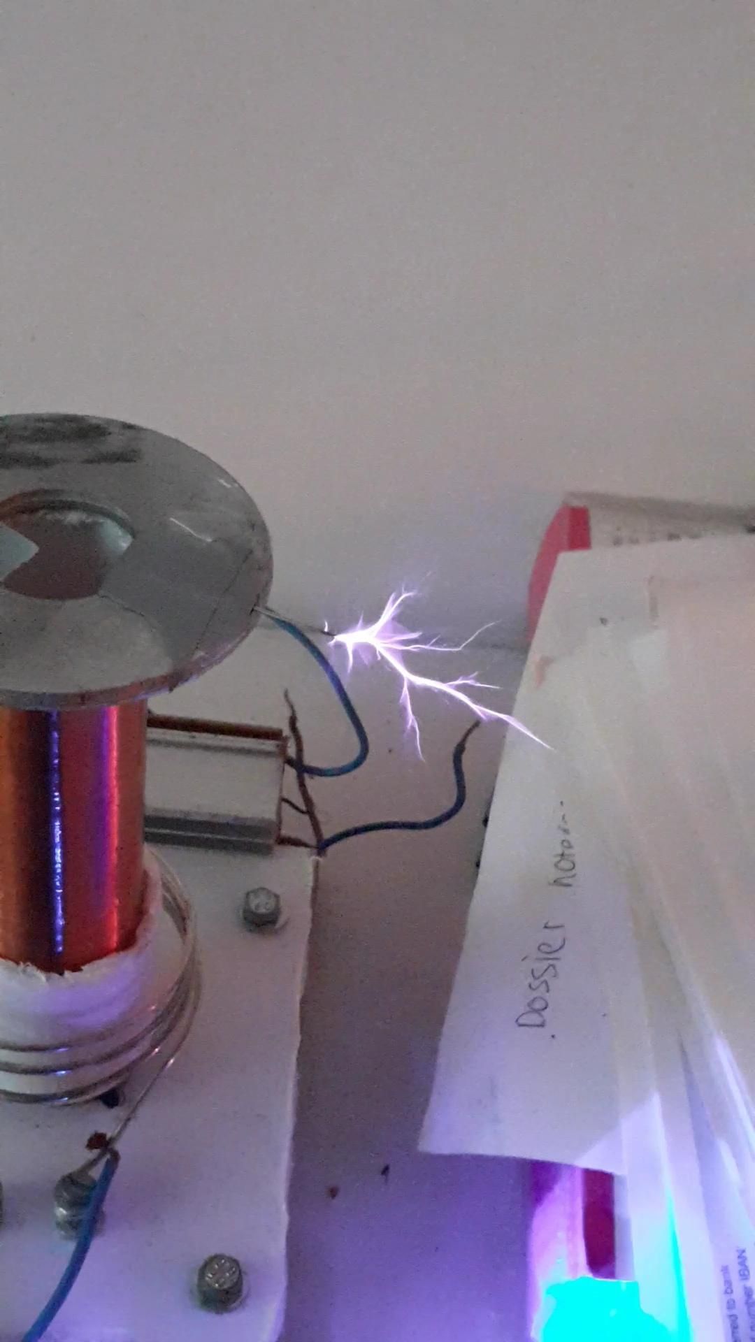 Basic Slayer Exciter Mini SSTC Battery : 3 Steps - Instructables