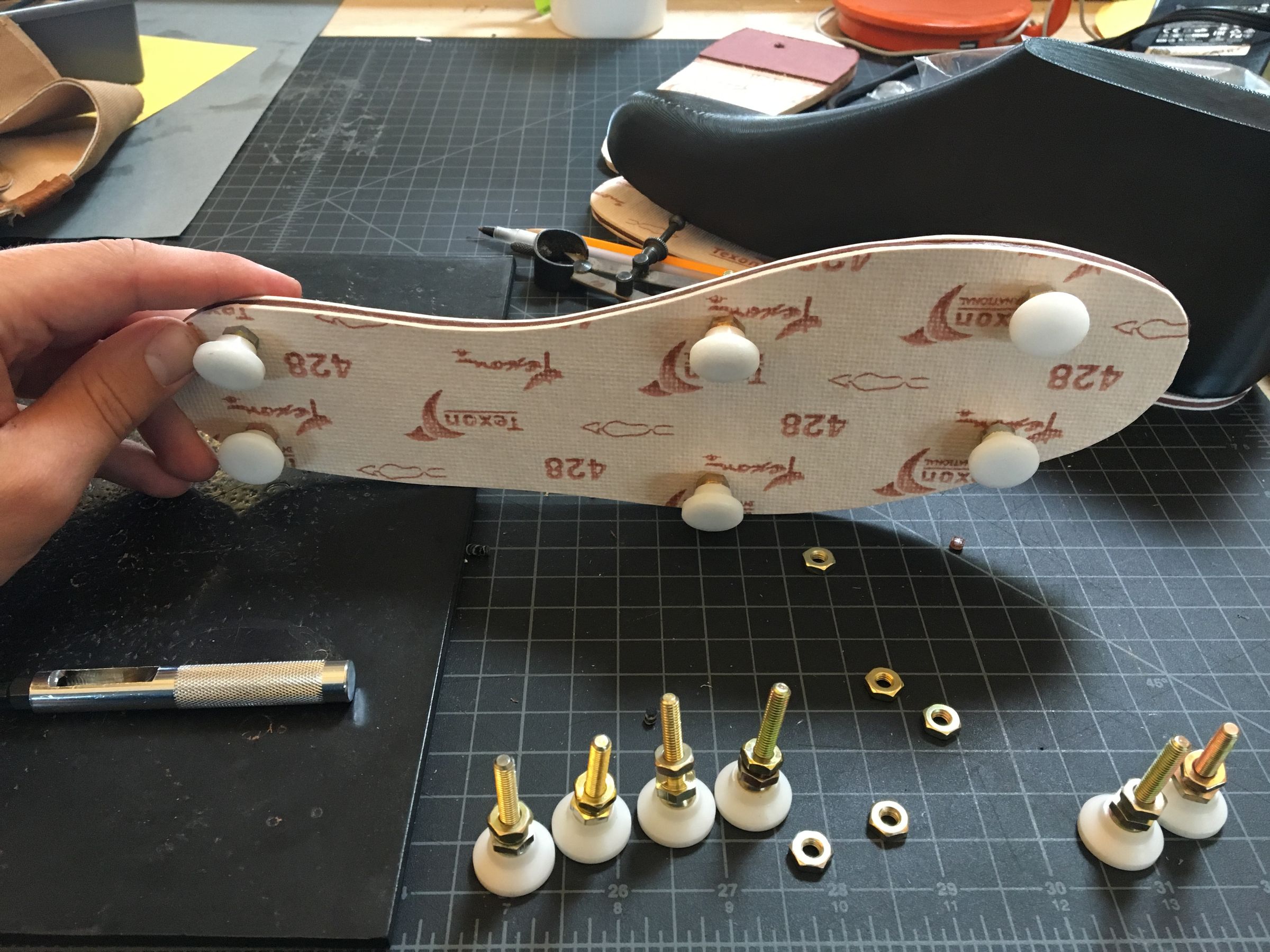 Self Leveling Shoes : 8 Steps (with Pictures) - Instructables