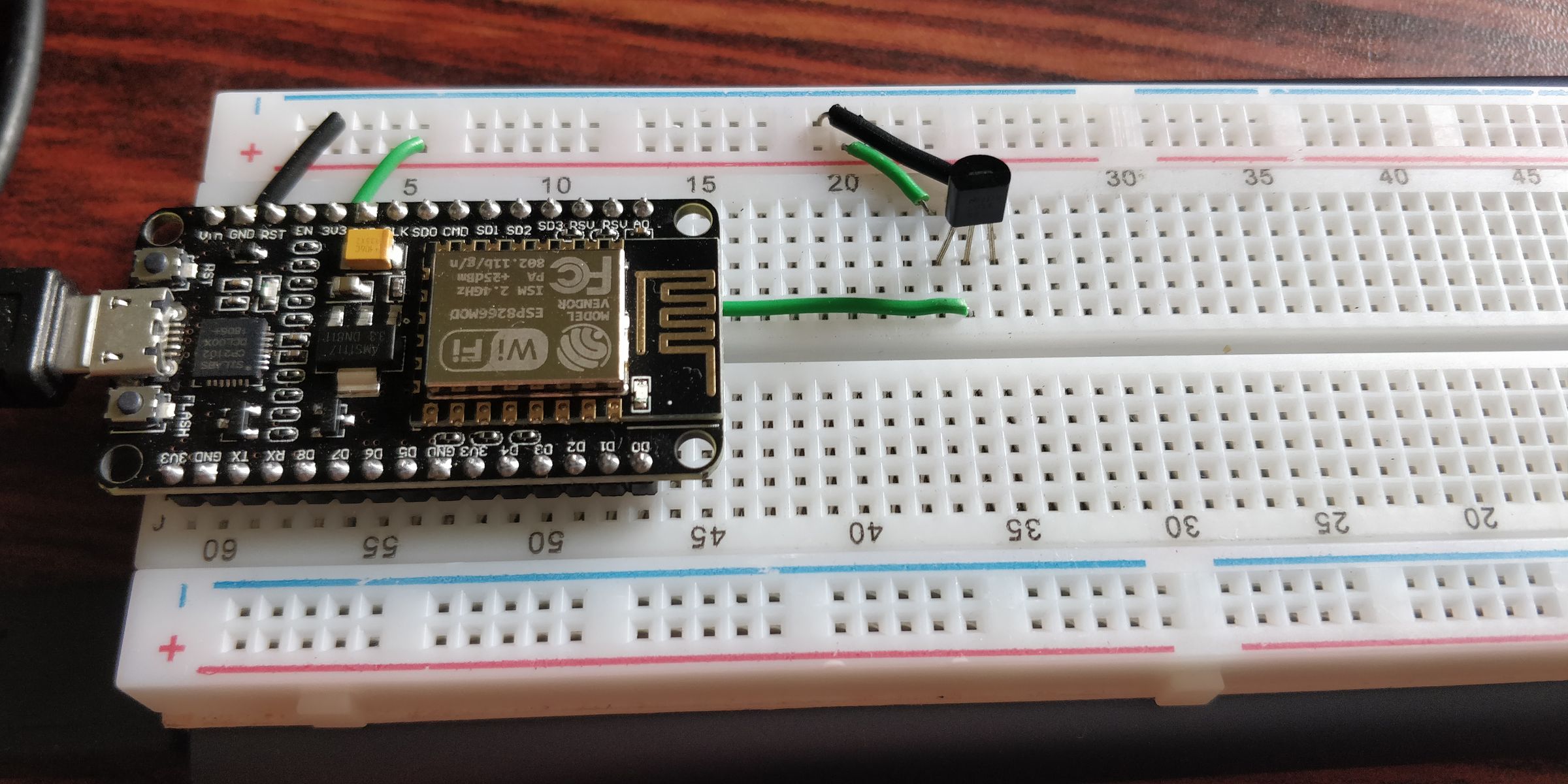 ESP8266 NodeMCU + LM35 + Blynk ( IOT Weather Station/ Digital Temp ...