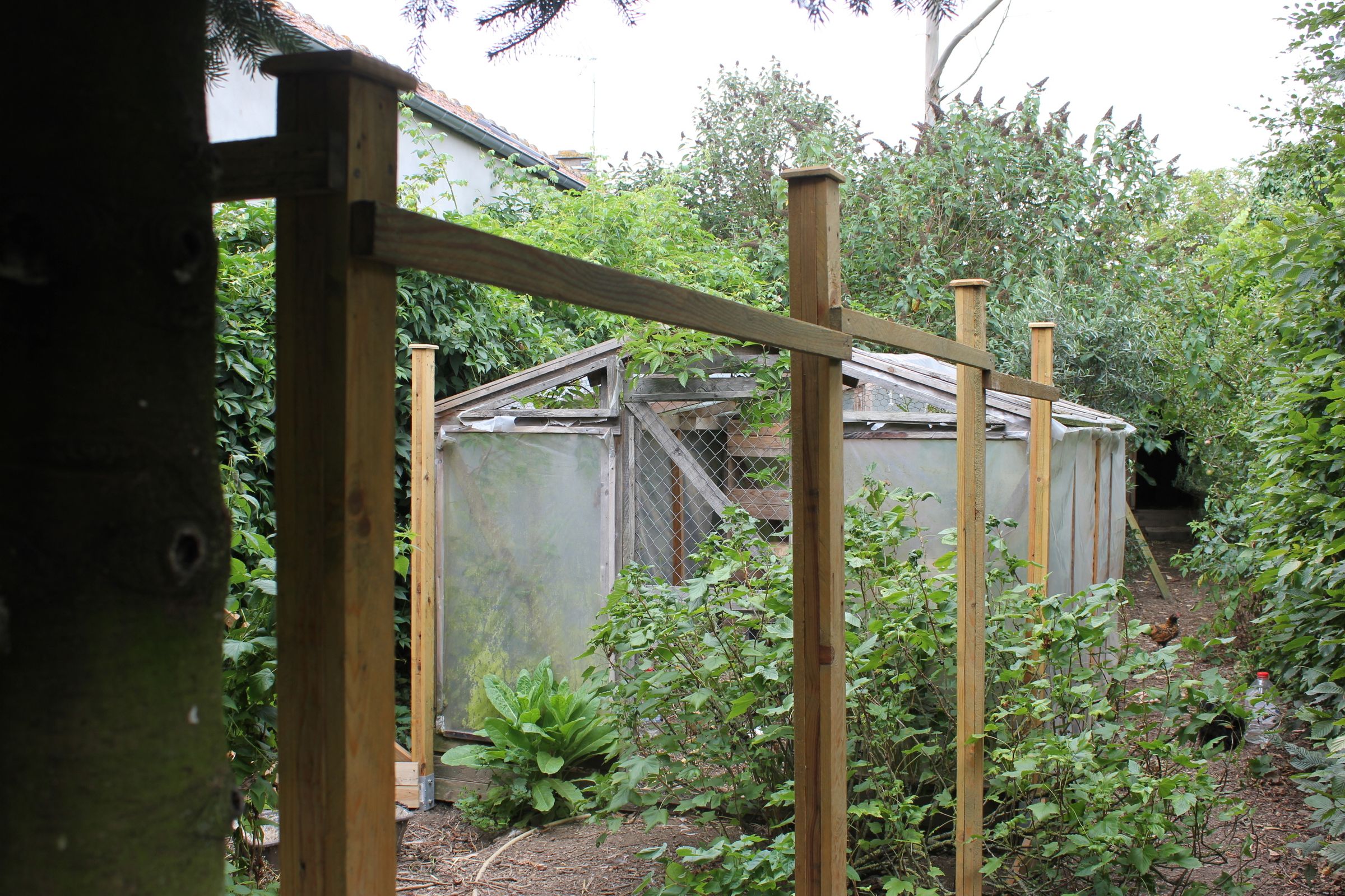Trellised Garden Retreat/Gazebo/Arbor From Pallet Wood : 5 Steps (with ...
