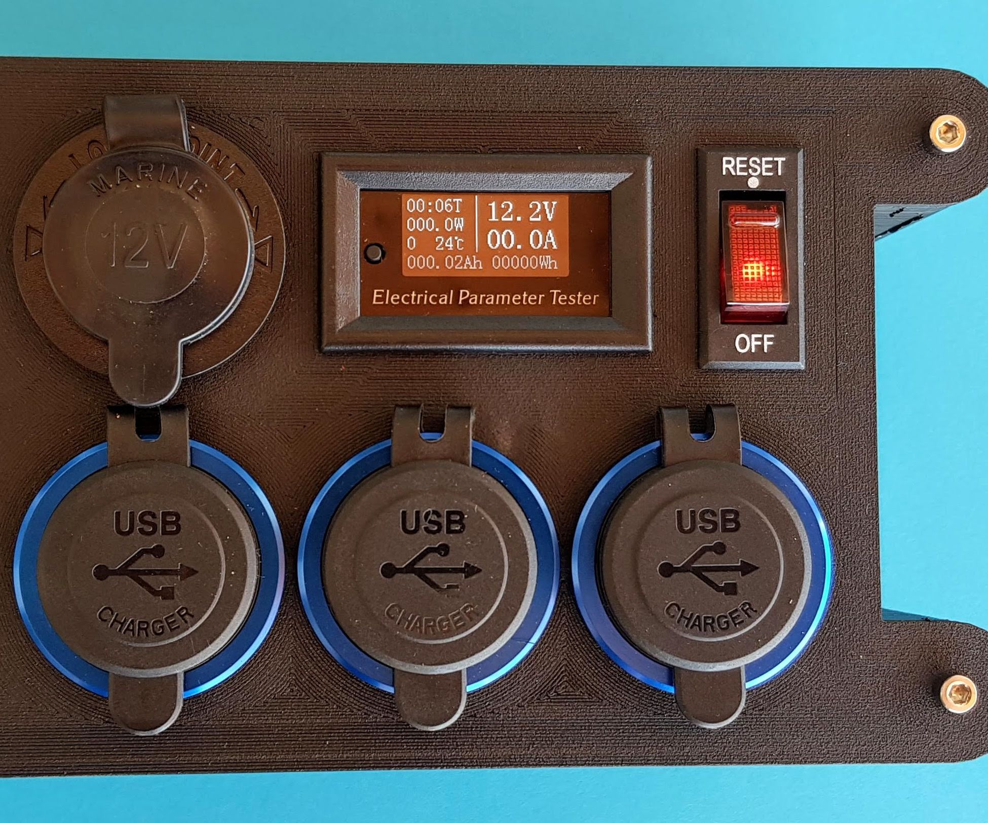 12V USB Charging Station : 3 Steps - Instructables