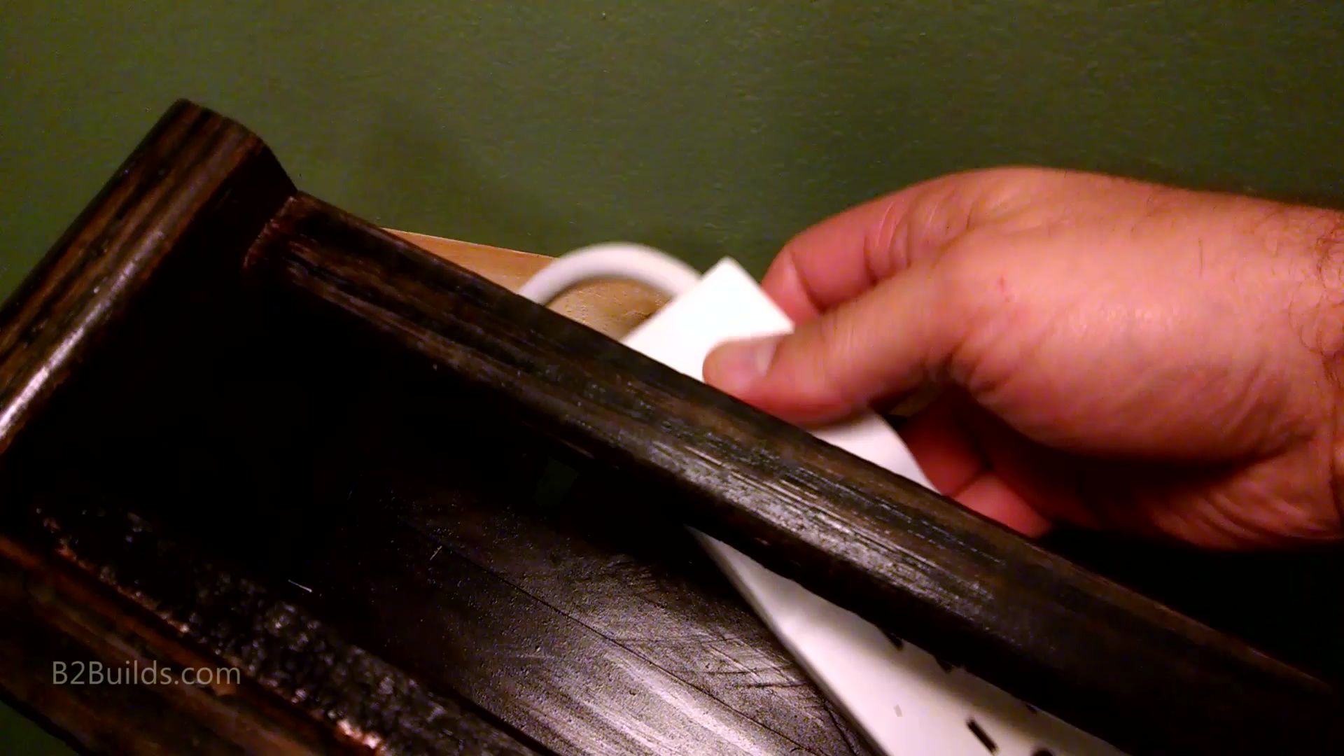 Floating Shelf Charging Station From Pallet Wood : 9 Steps (with ...