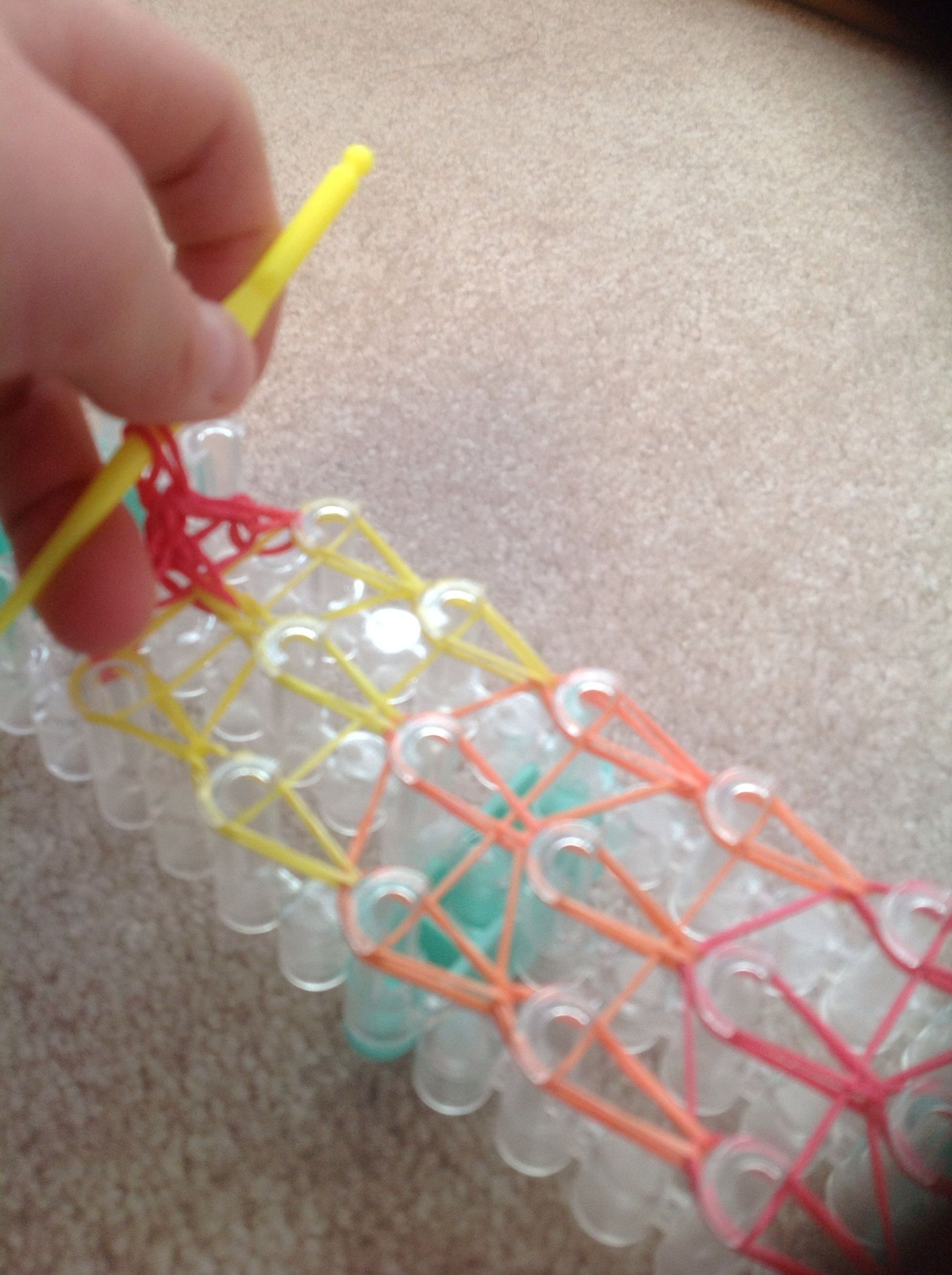Rainbow Loom Triple Single : 7 Steps (with Pictures) - Instructables