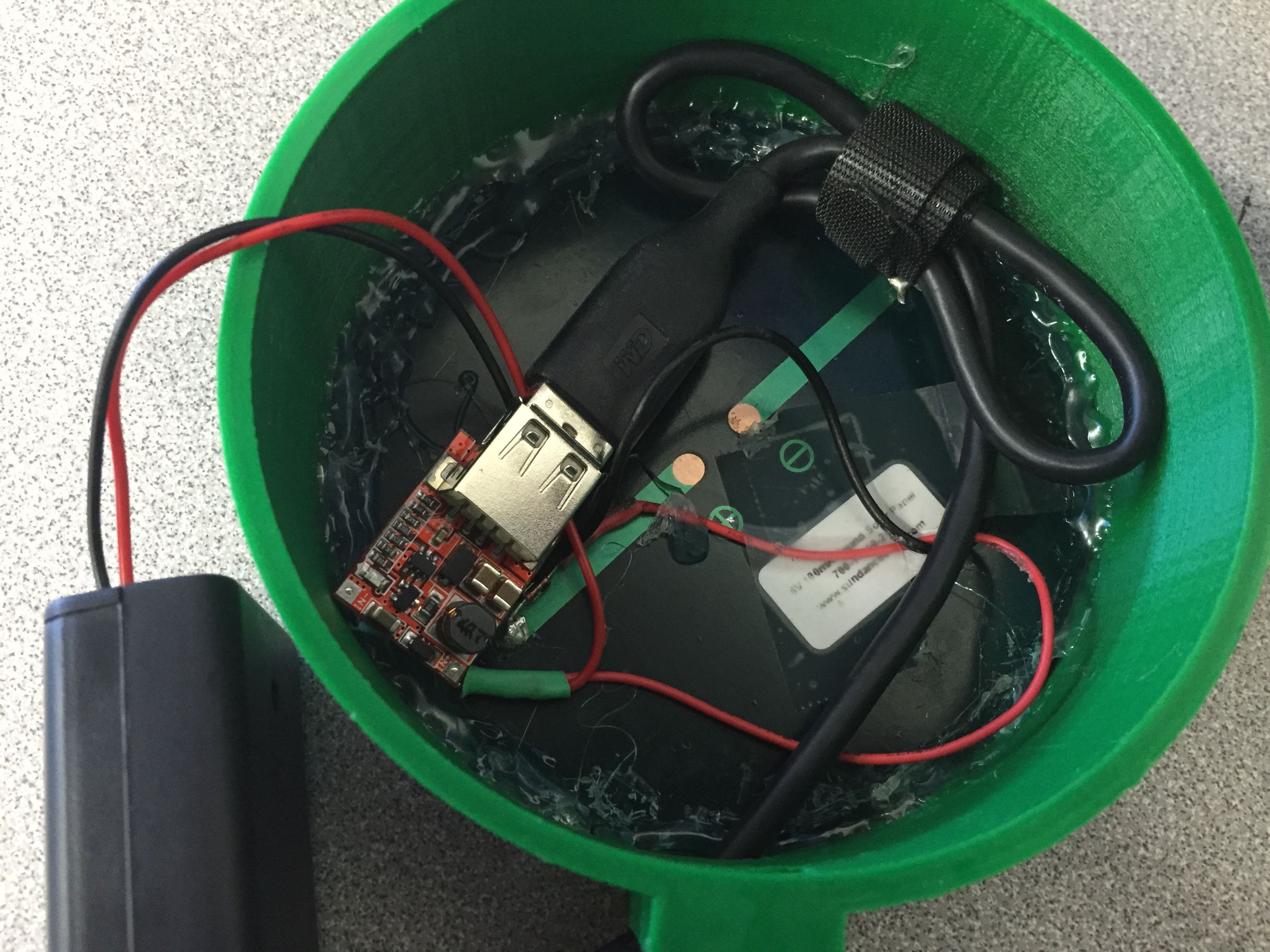 Wireless Solar Charger : 5 Steps (with Pictures) - Instructables