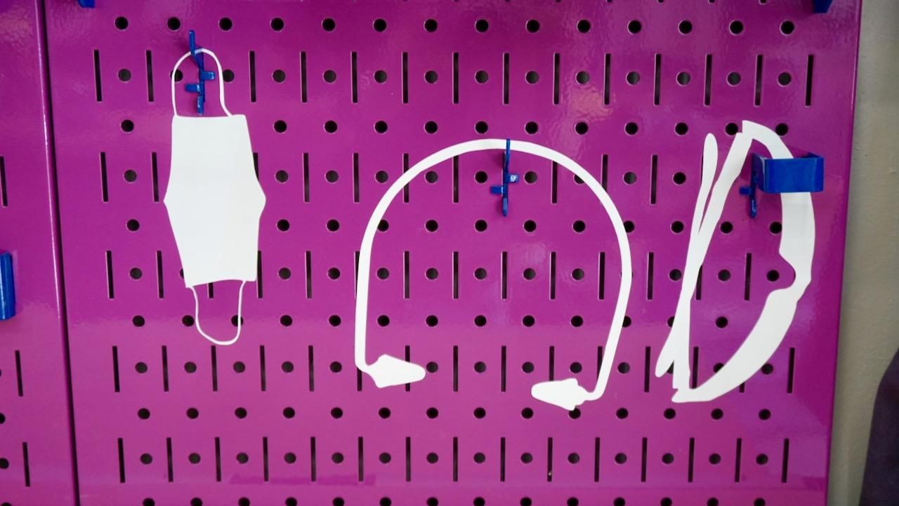 Sticky Shadows for Tool Organization : 4 Steps (with Pictures ...