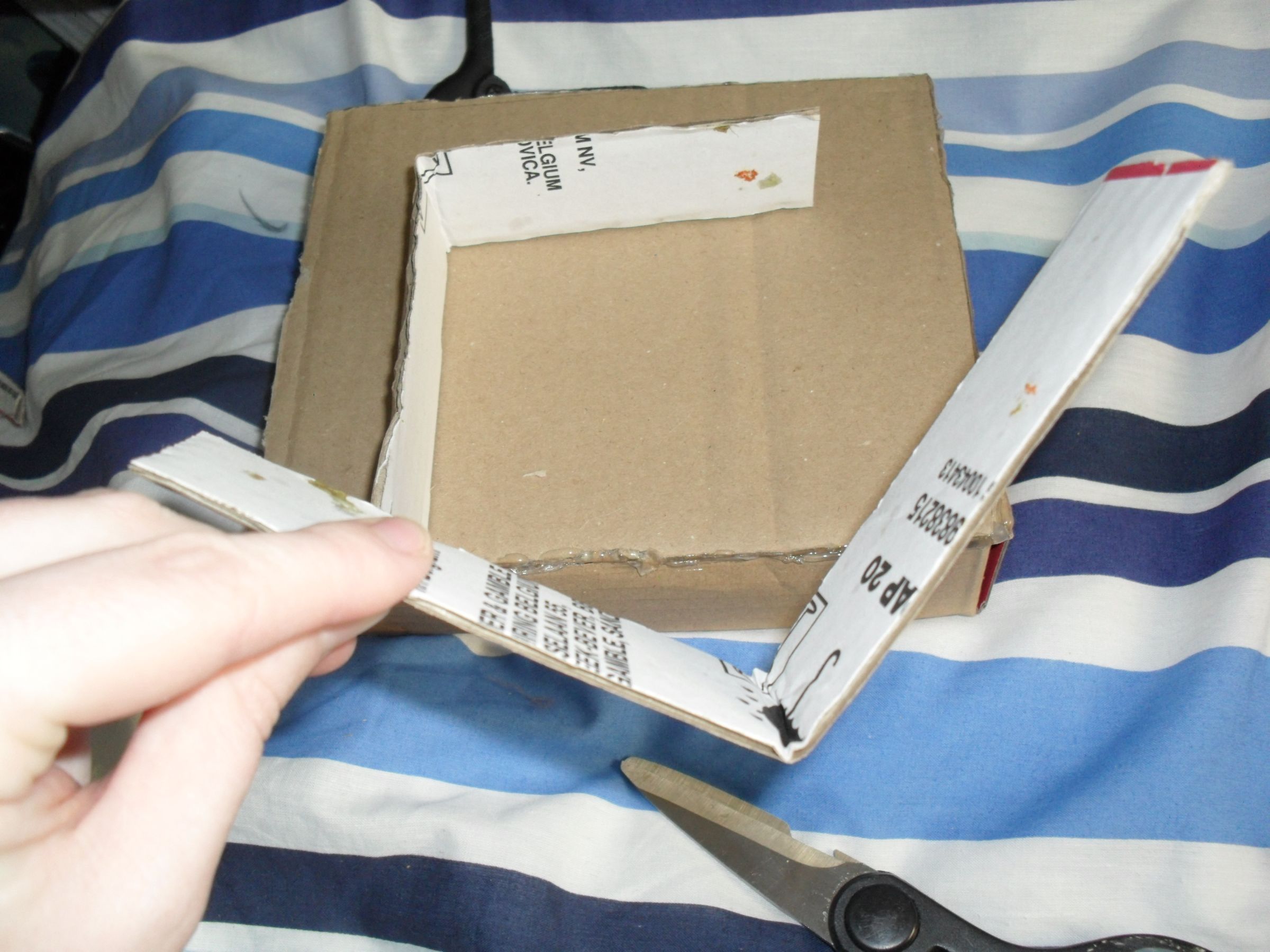 Cardboard Props: How to Make a 1950's Type Press Camera : 9 Steps ...
