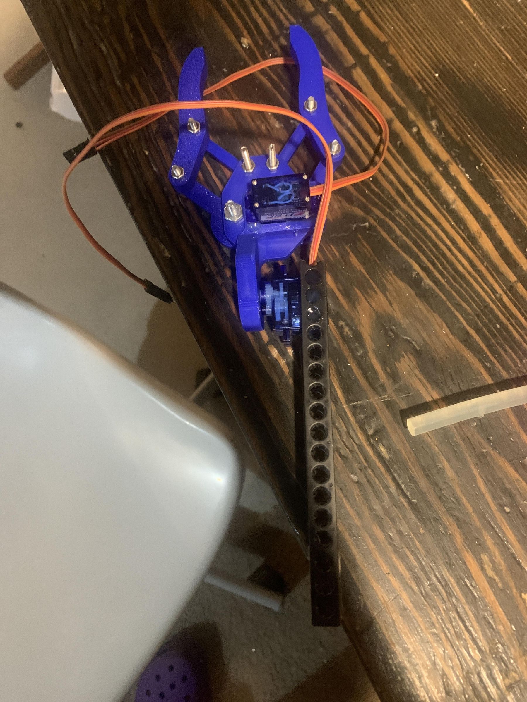 Dum-E (Build Guide) : 8 Steps - Instructables
