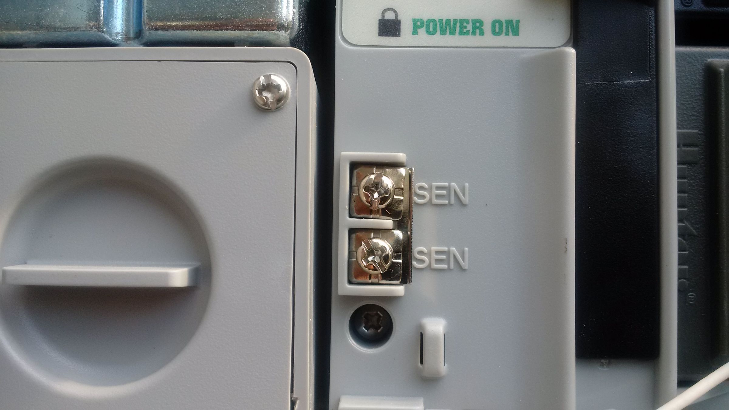 Install a Hunter Solar Sync Sensor : 5 Steps - Instructables