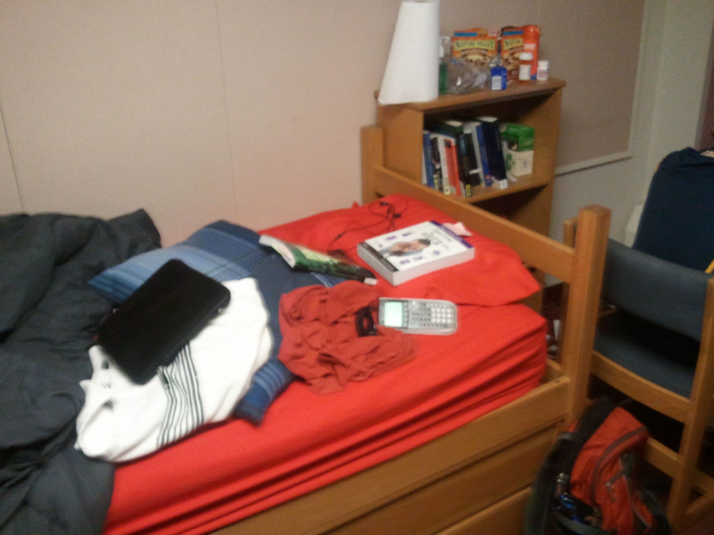 Messy College Dorm/Apartment - Instructables