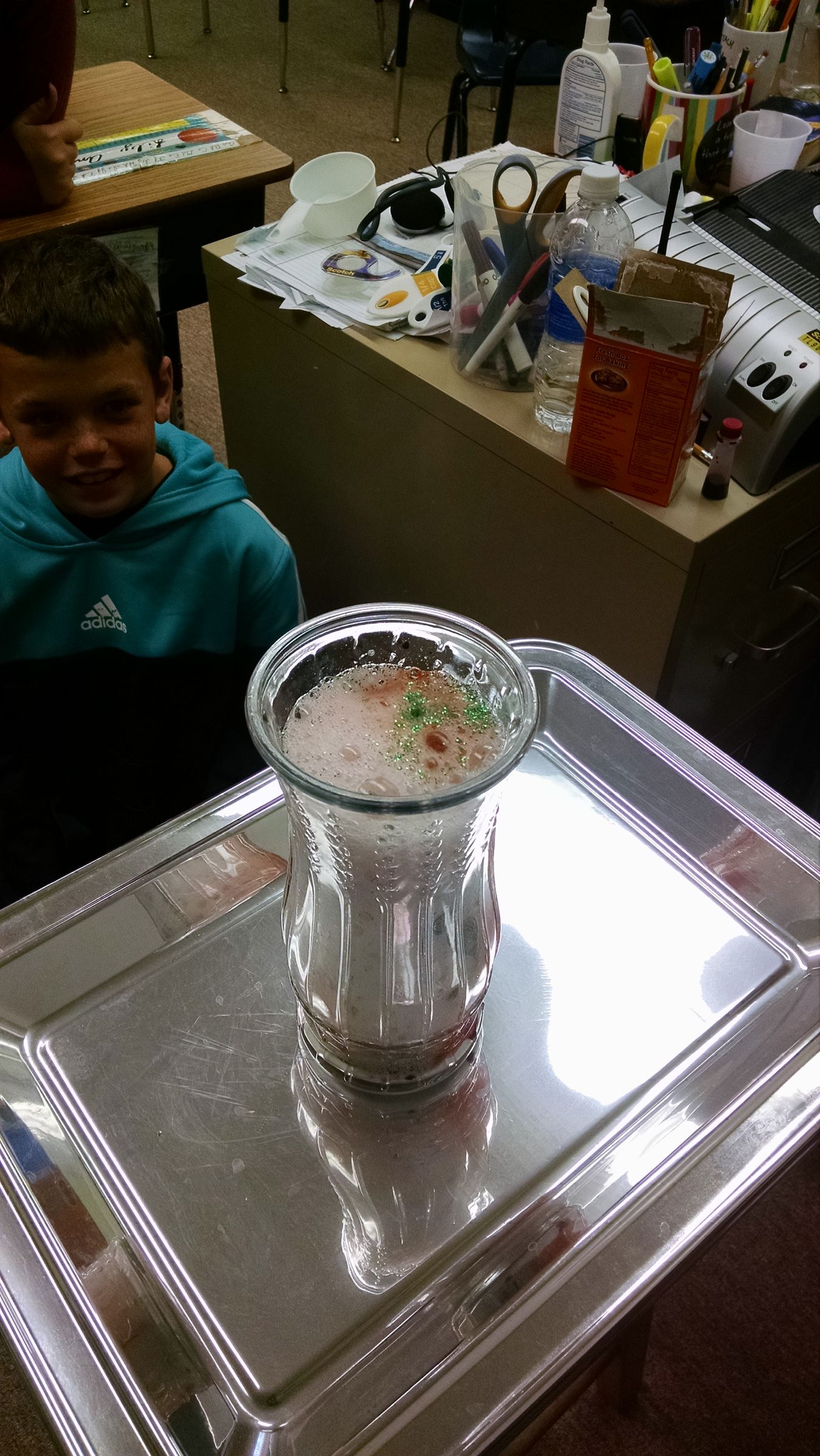 How to Make a Sparkly Explosion Volcano : 6 Steps - Instructables