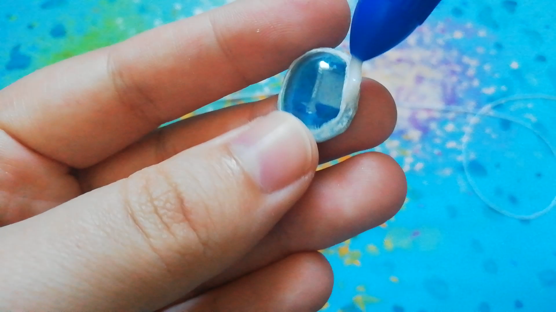 Holographic Gemstones From CDs : 9 Steps (with Pictures) - Instructables