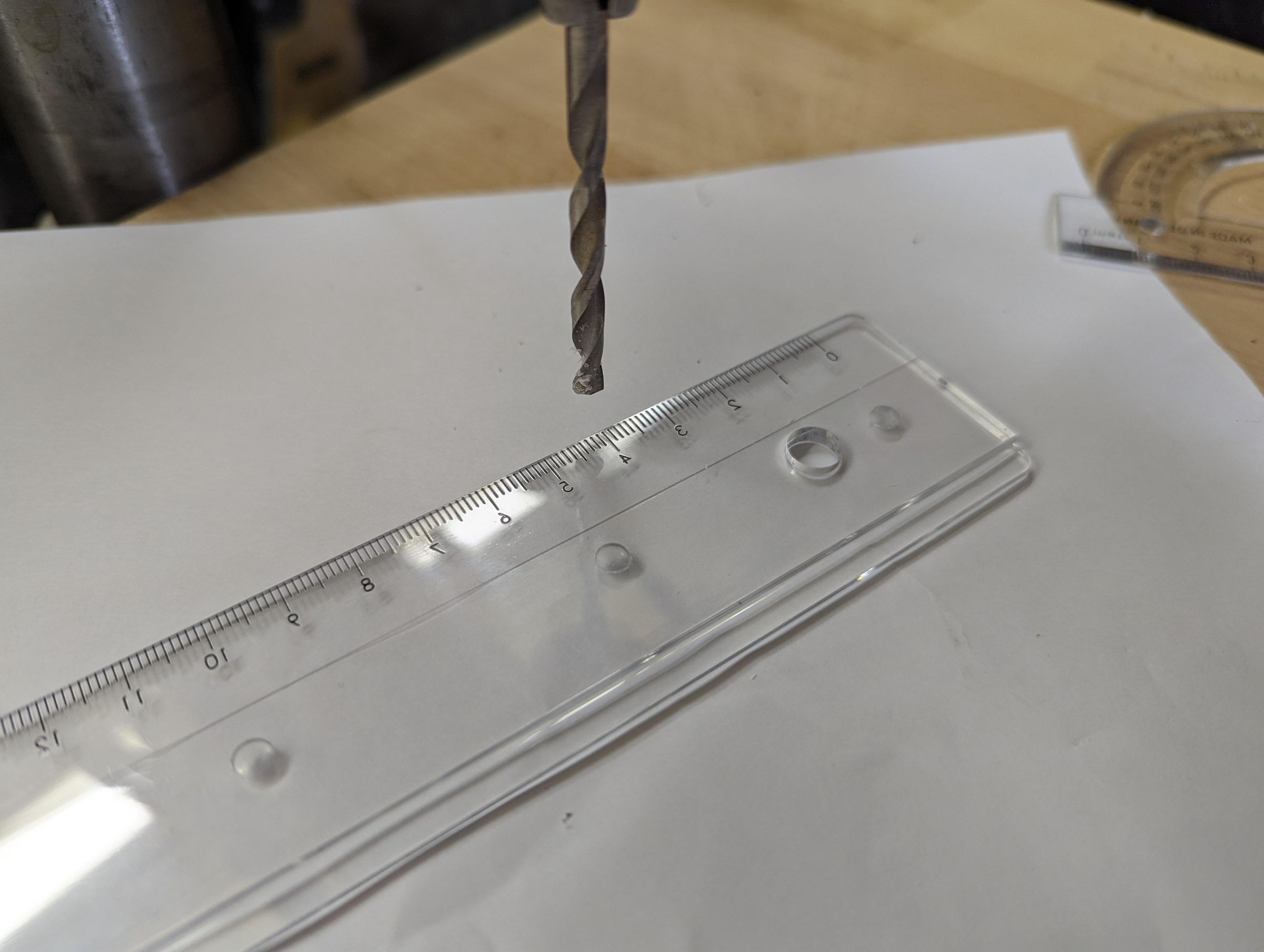 Magnetic Ruler for One Hand Use - Règles Magnétiques Pour Utilisation À ...