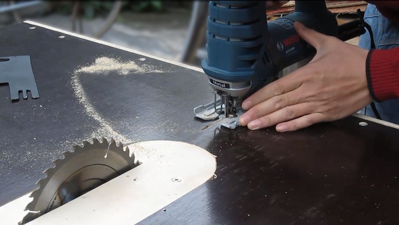 How to Make a Table Saw - Anti KickBack for DIY Table Saw - Guard ...