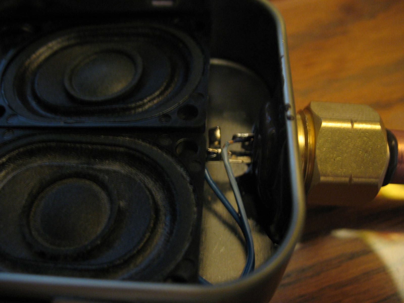 Portable Altoids Speaker System : 8 Steps - Instructables
