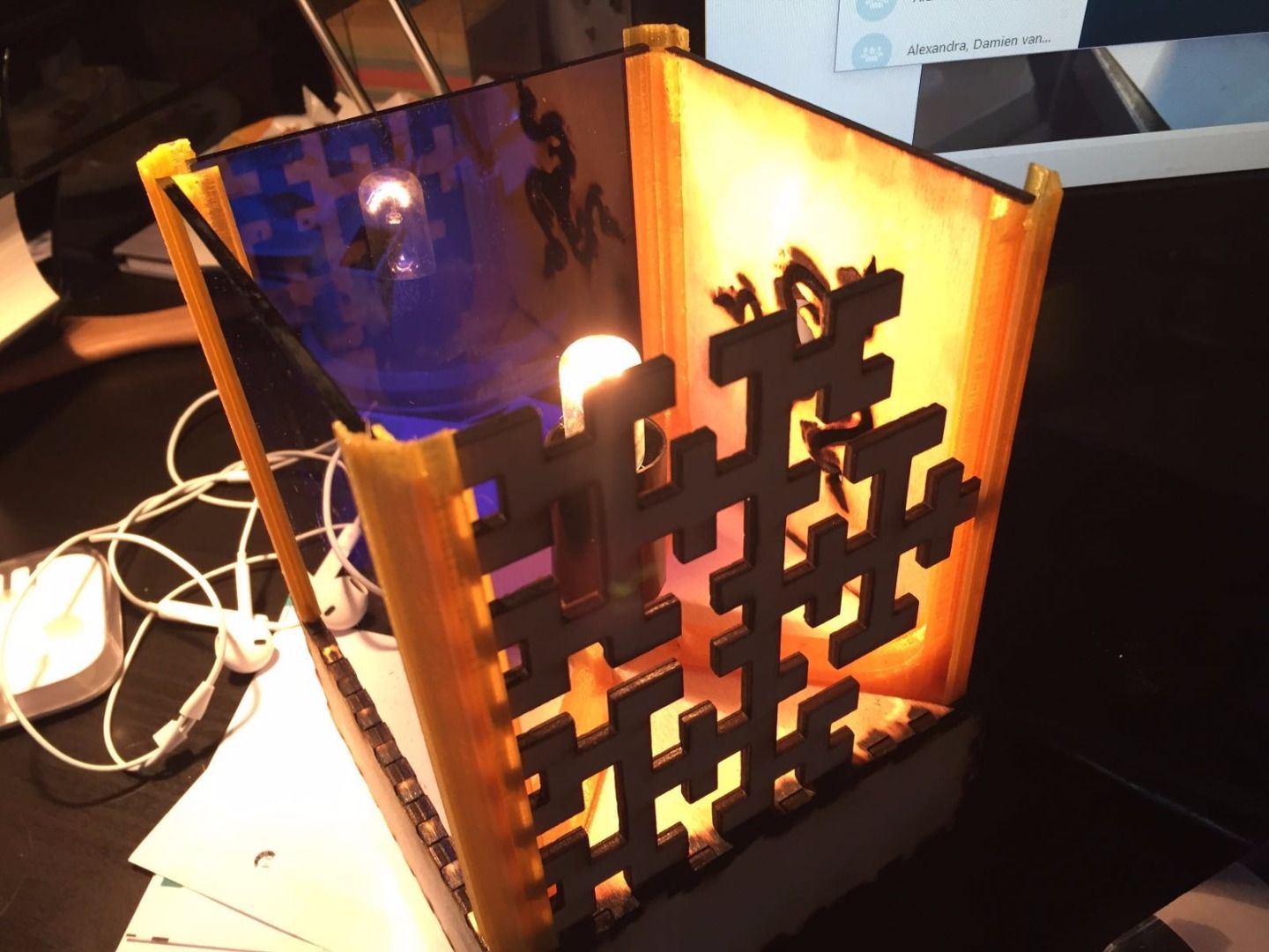 Adjustable Lamp : 3 Steps - Instructables