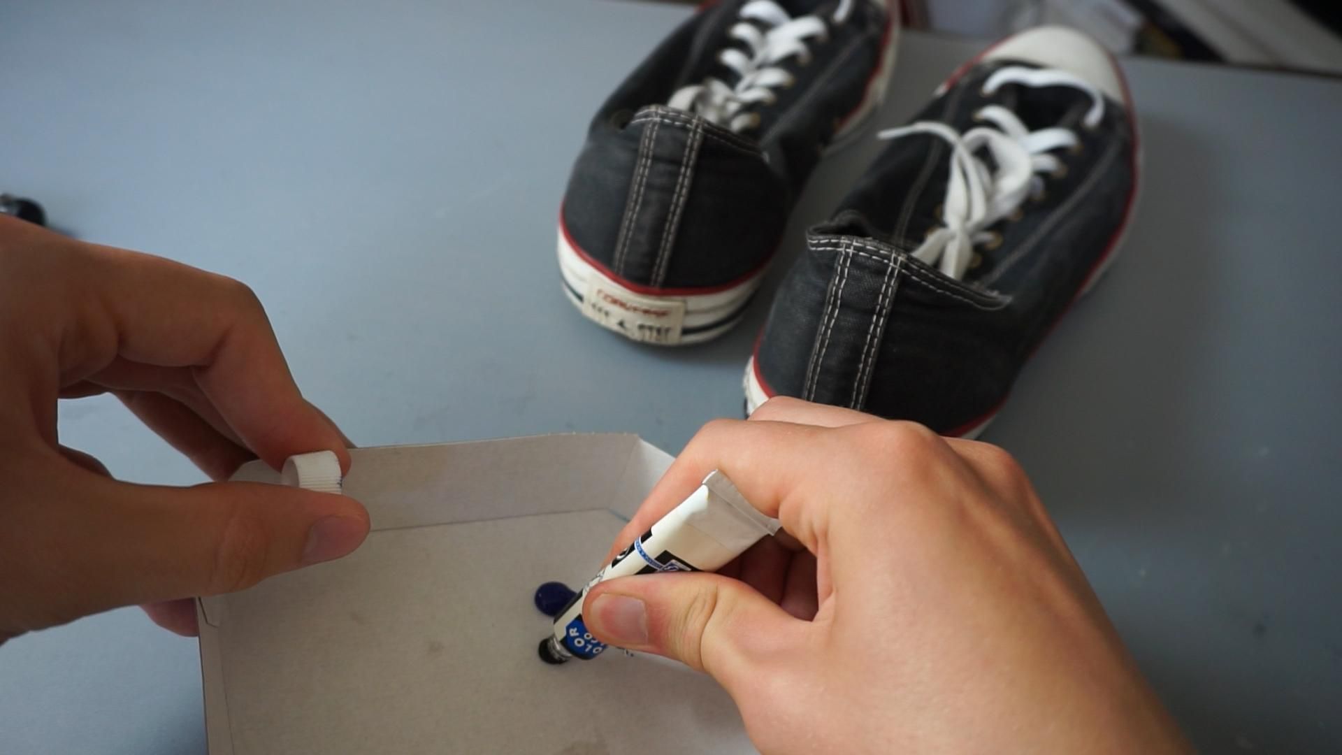 How to Clean and Restore Converse Shoes : 5 Steps (with Pictures ...