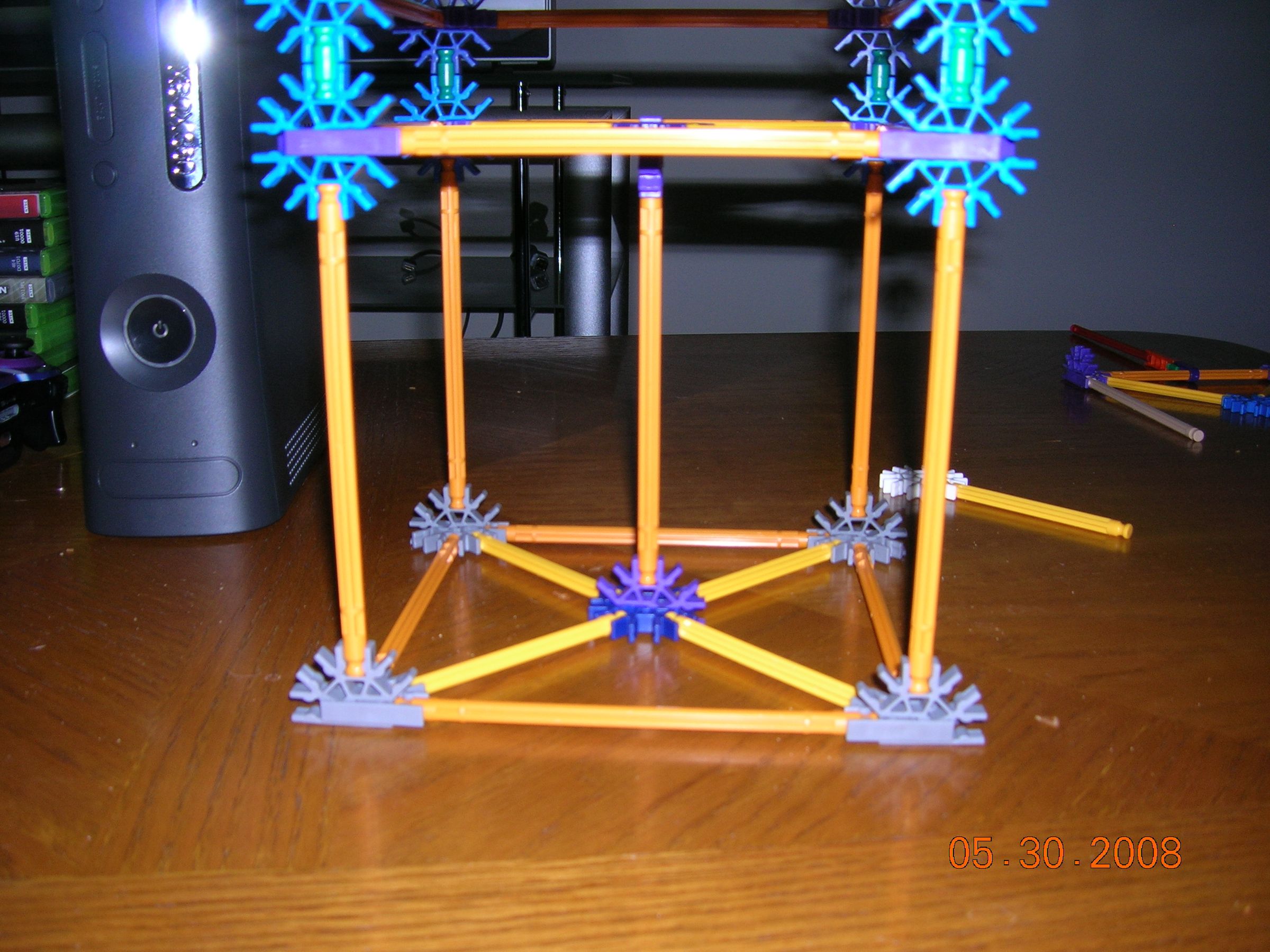 Knex Xbox360 Controller and Game Holder : 6 Steps - Instructables