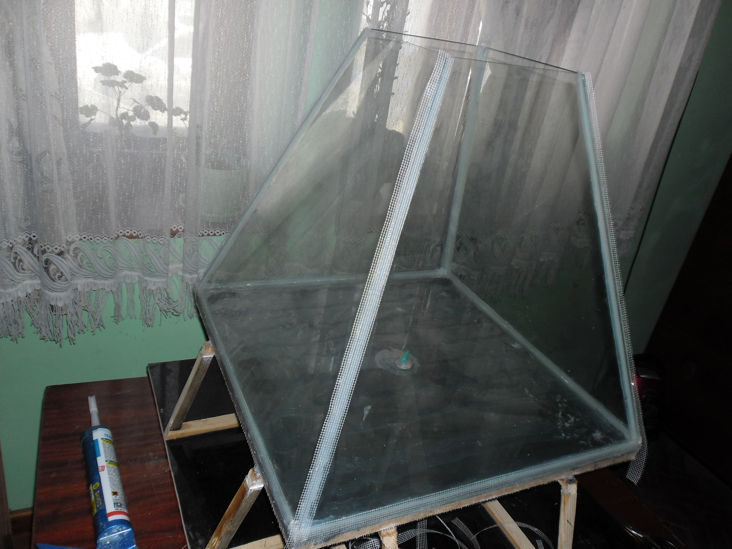 Aquarium Pyramid Model - Instructables