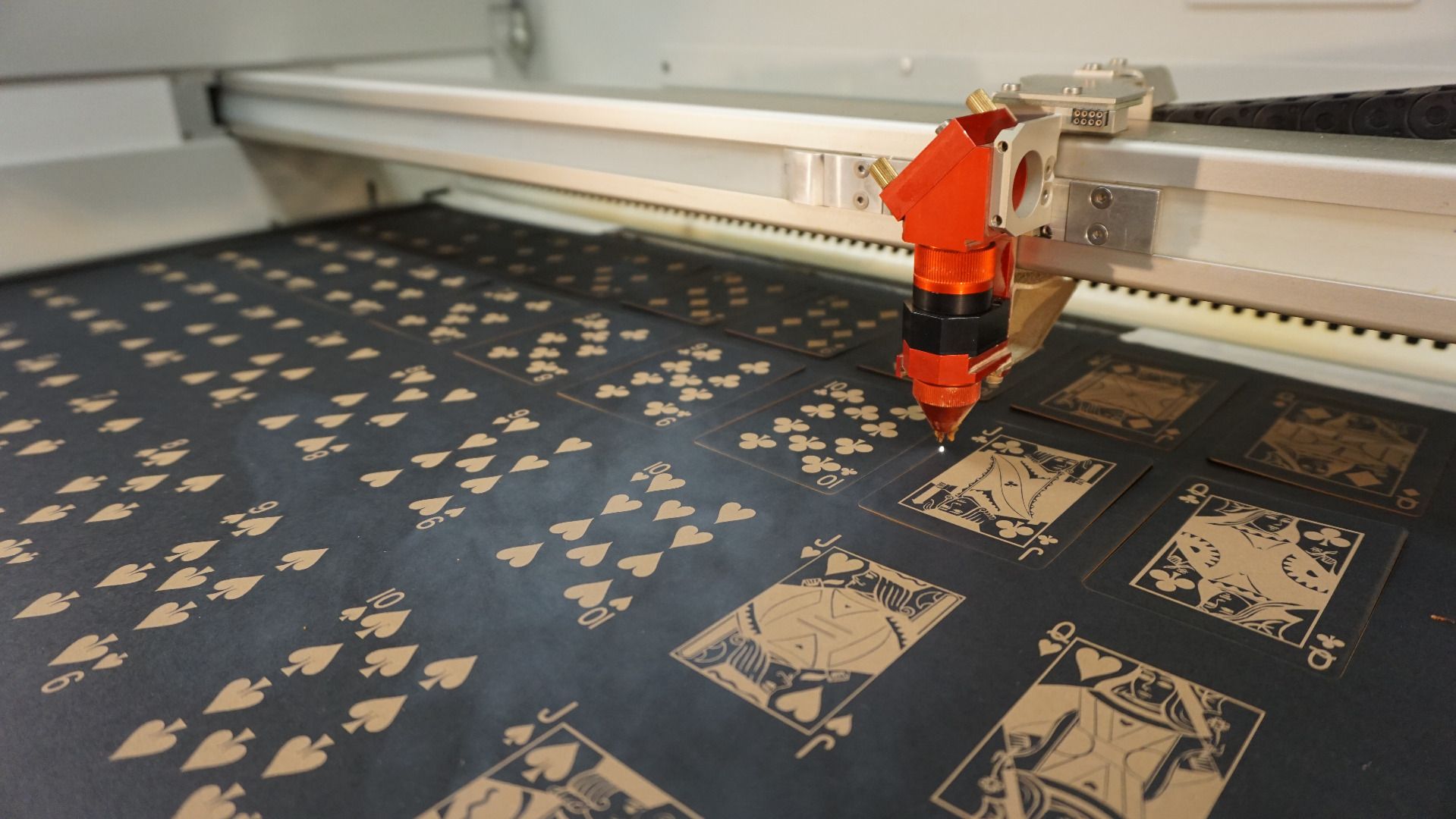 Laser Engraved Playing Cards & Wooden Box : 5 Steps - Instructables