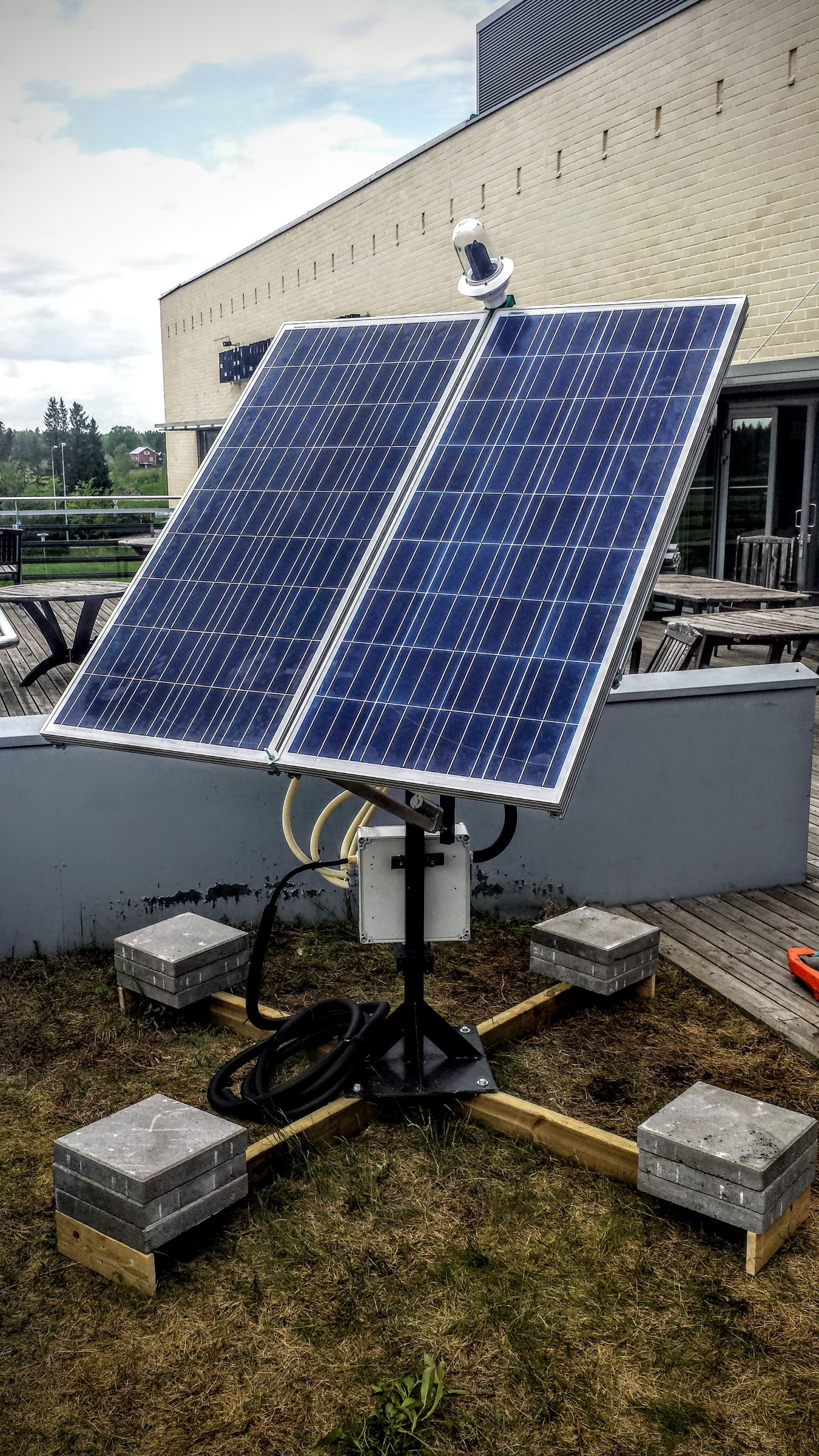 Dual Axis Solar Tracker With Online Energy Monitor : 11 Steps (with ...