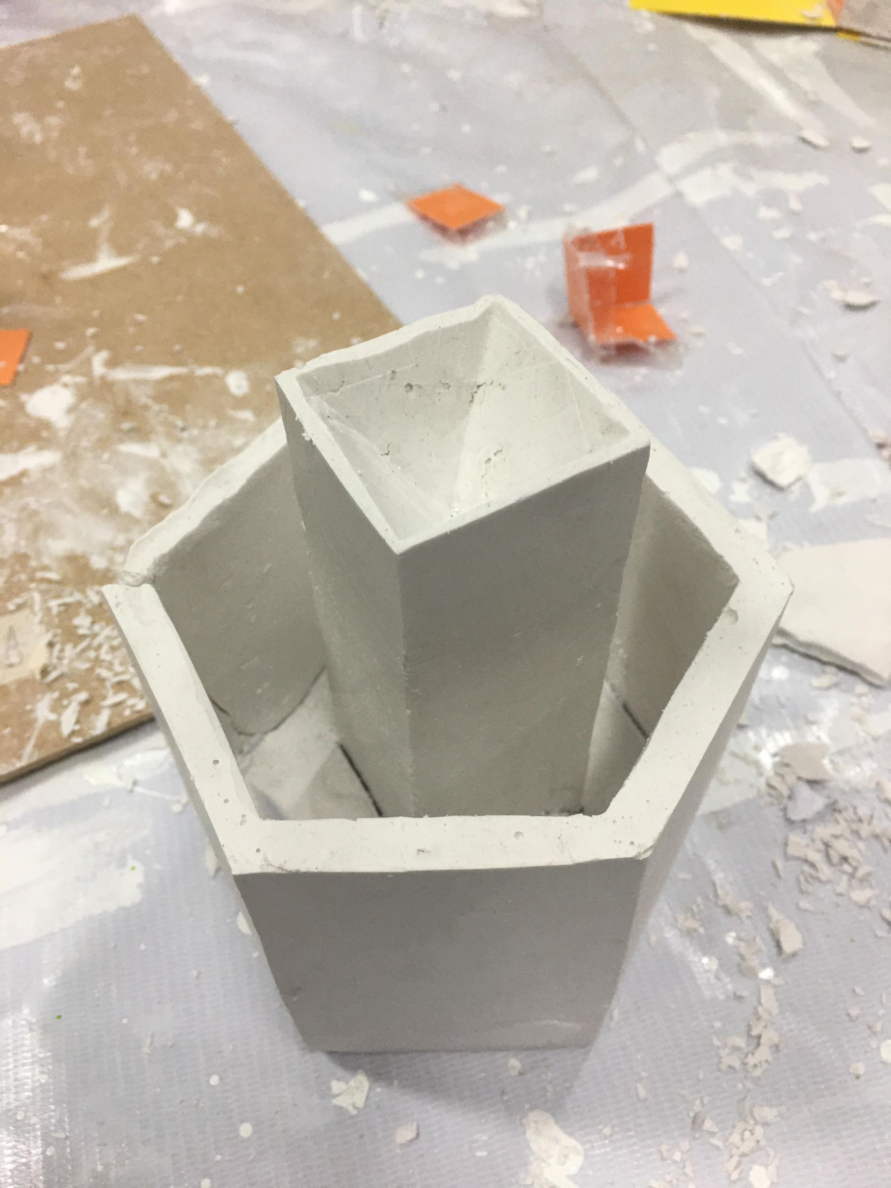 Casting Plaster (Stationary Holder) : 4 Steps - Instructables
