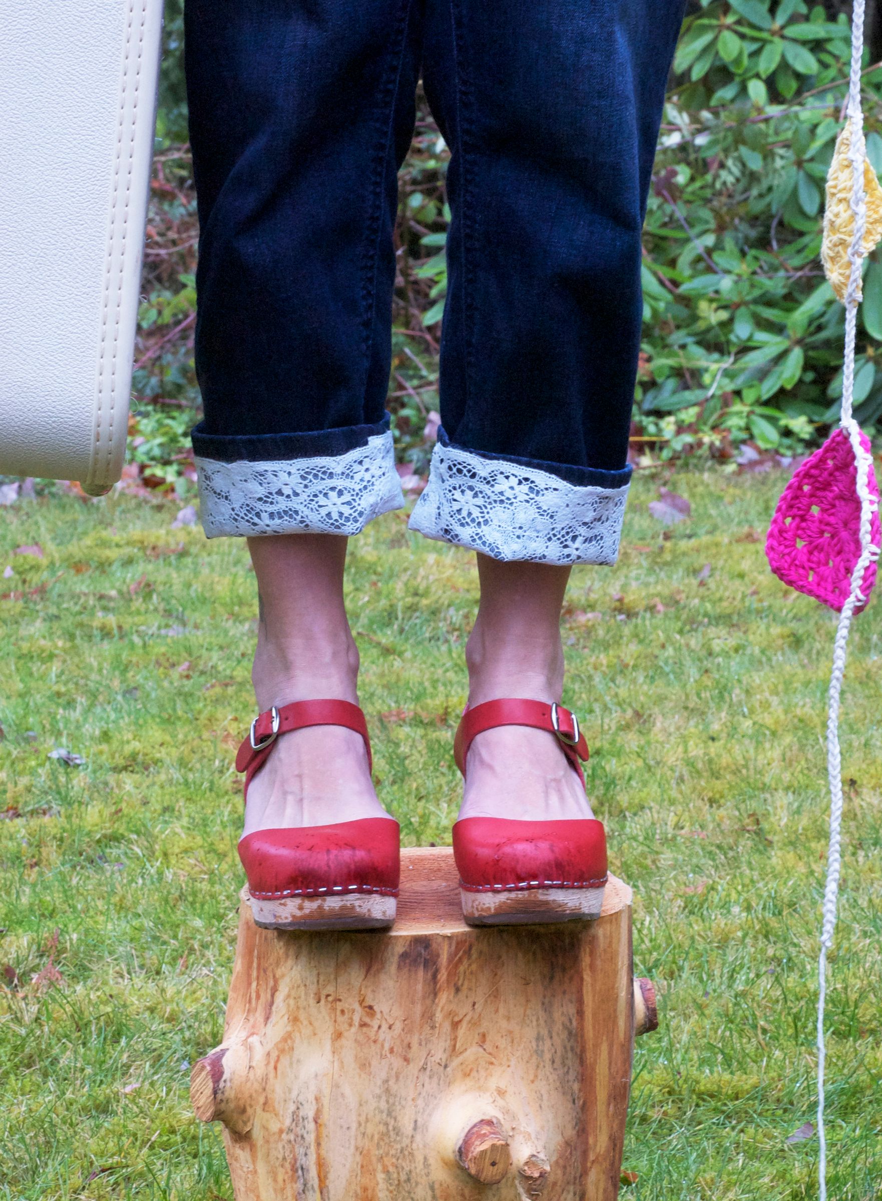 Lacey Jean Cuffs : 4 Steps (with Pictures) - Instructables