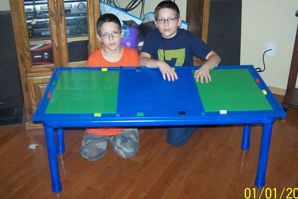 How to Make a Lego Table Out of PVC Pipe : 4 Steps (with Pictures ...
