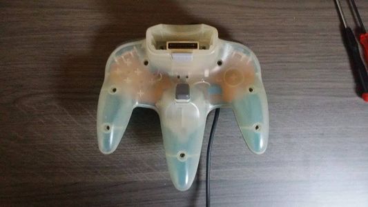 How to Disassemble/reassemble a Nintendo 64 Controller... : 5 Steps ...