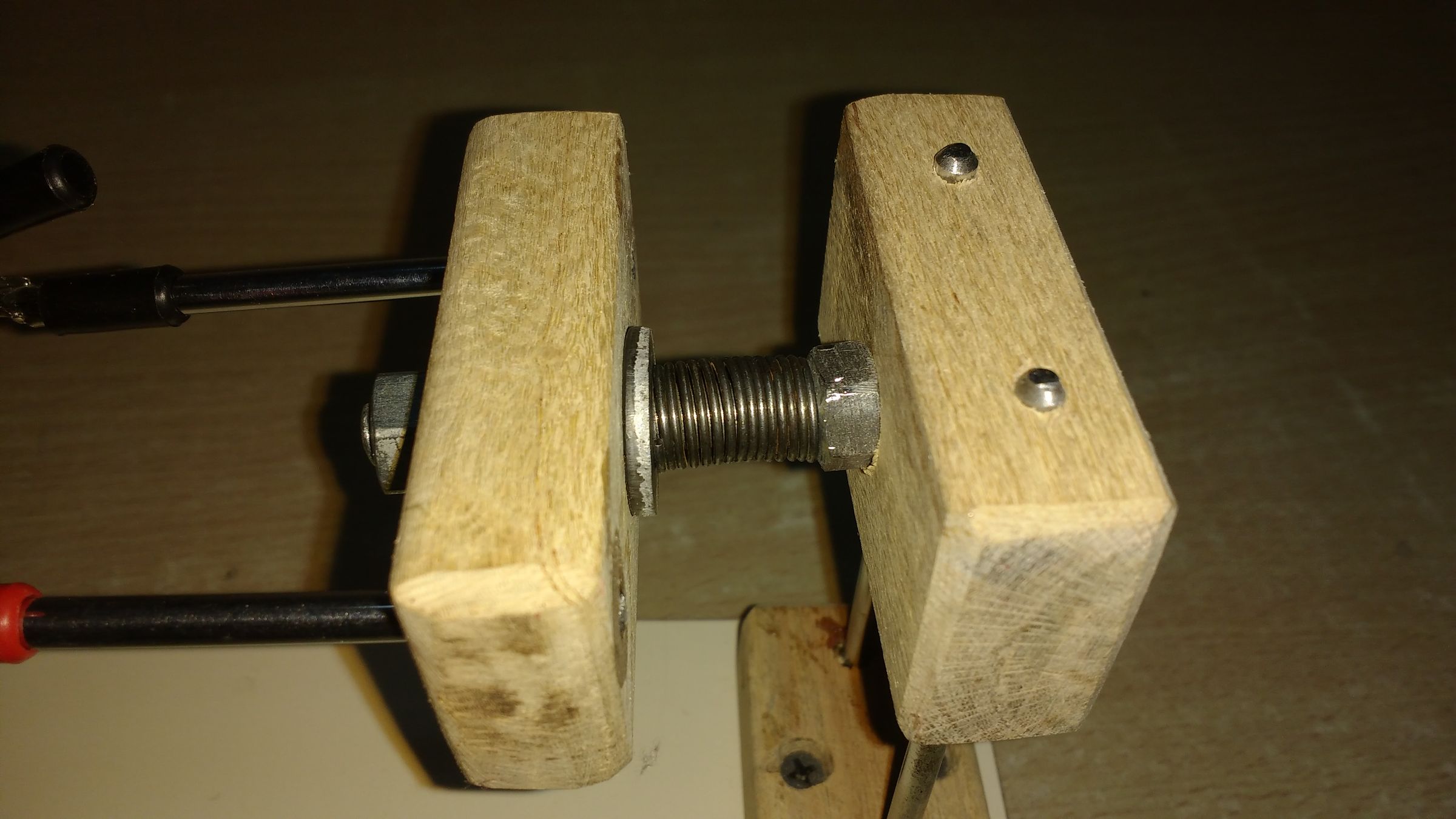 PCB HOLDER FOR EASY SOLDERING : 4 Steps (with Pictures) - Instructables