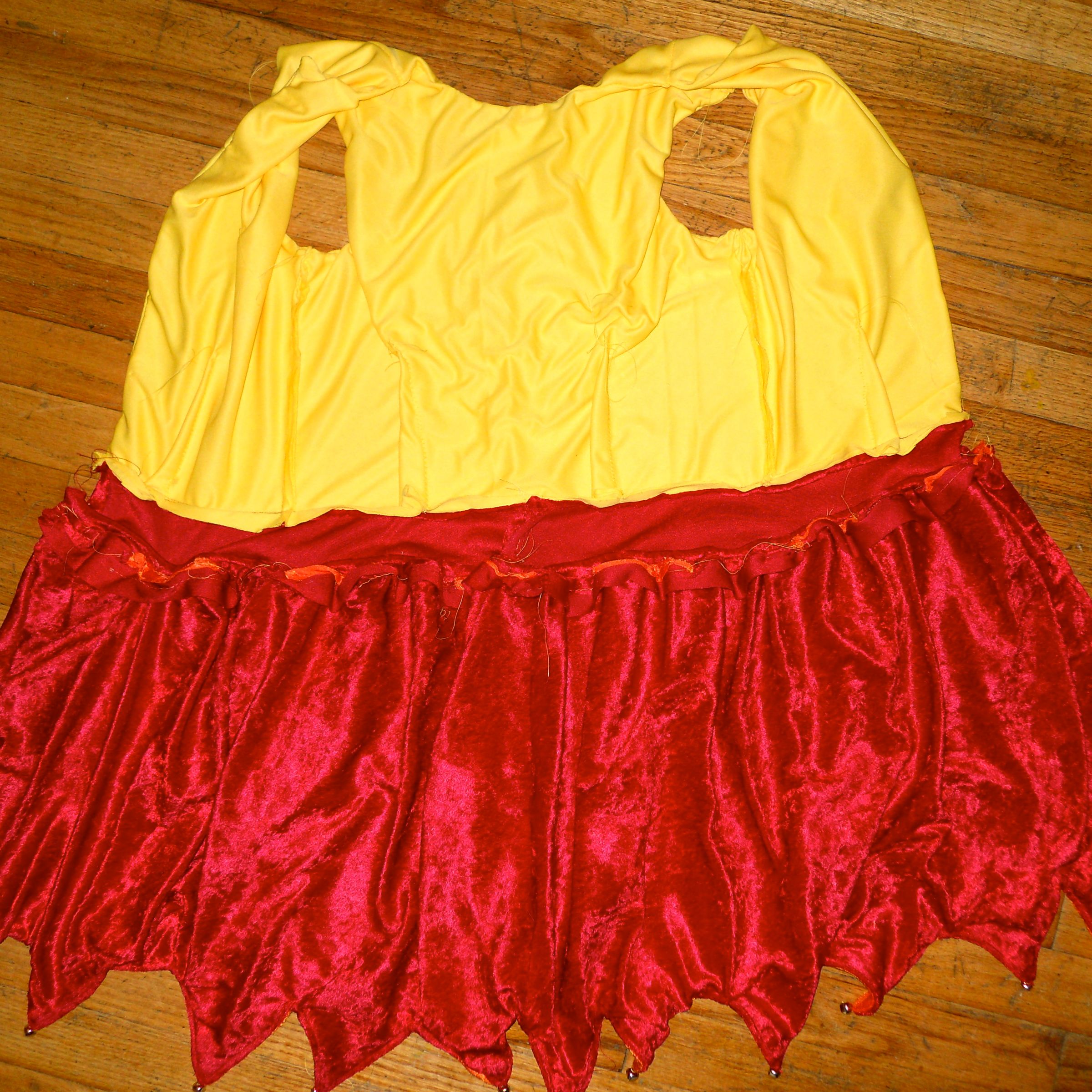 Jester Costume : 11 Steps - Instructables