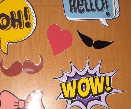 HOW TO MAKE PHOTO BOOTH PROPS : 3 Steps - Instructables