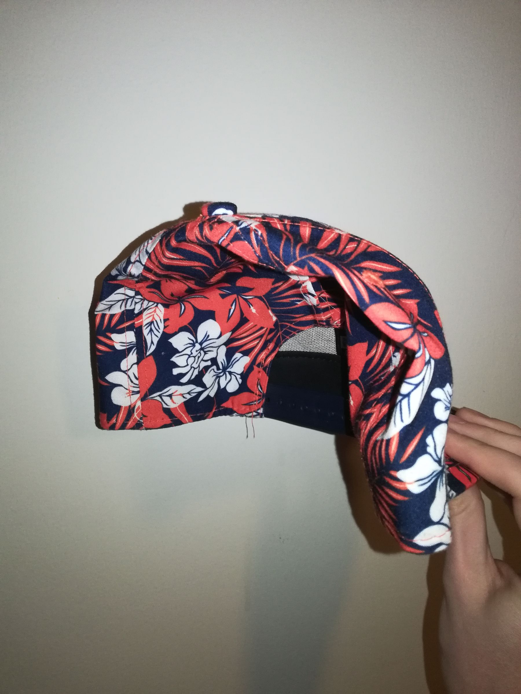 3D Printed Wall Mounted Hat Display : 6 Steps (with Pictures ...