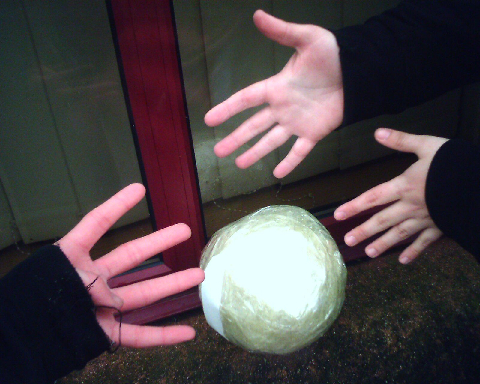 Sellotape or Sticky Tape Ball : 4 Steps - Instructables