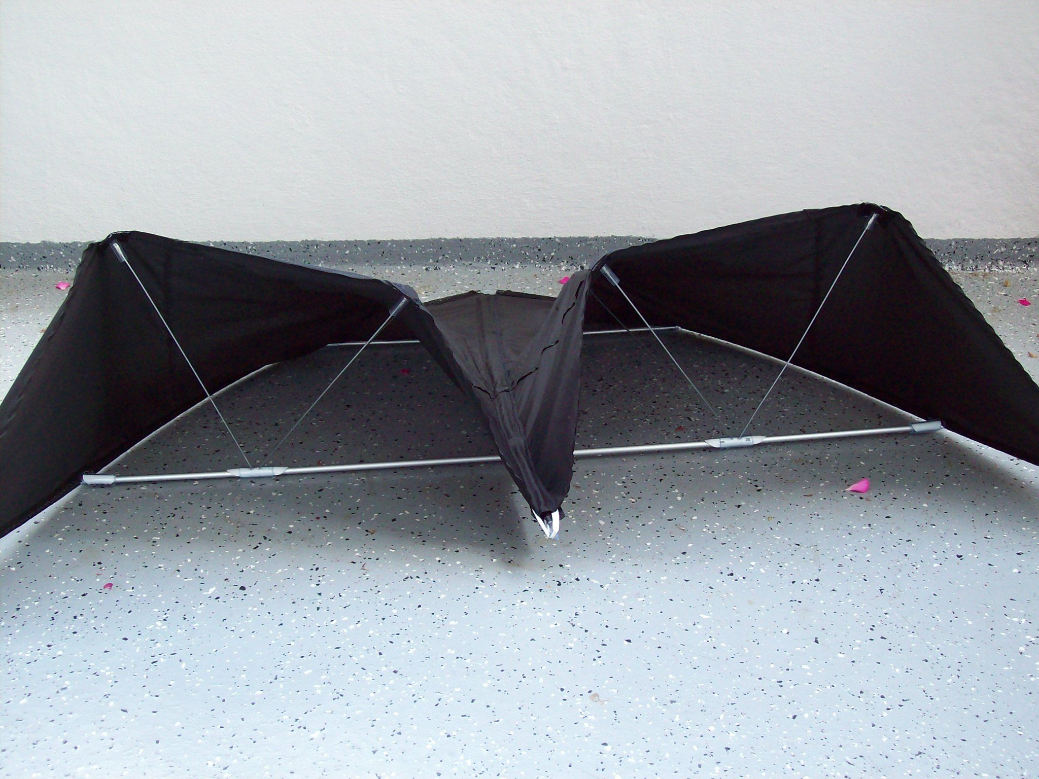 Build a Delta Kite From an Umbrella : 8 Steps (with Pictures ...