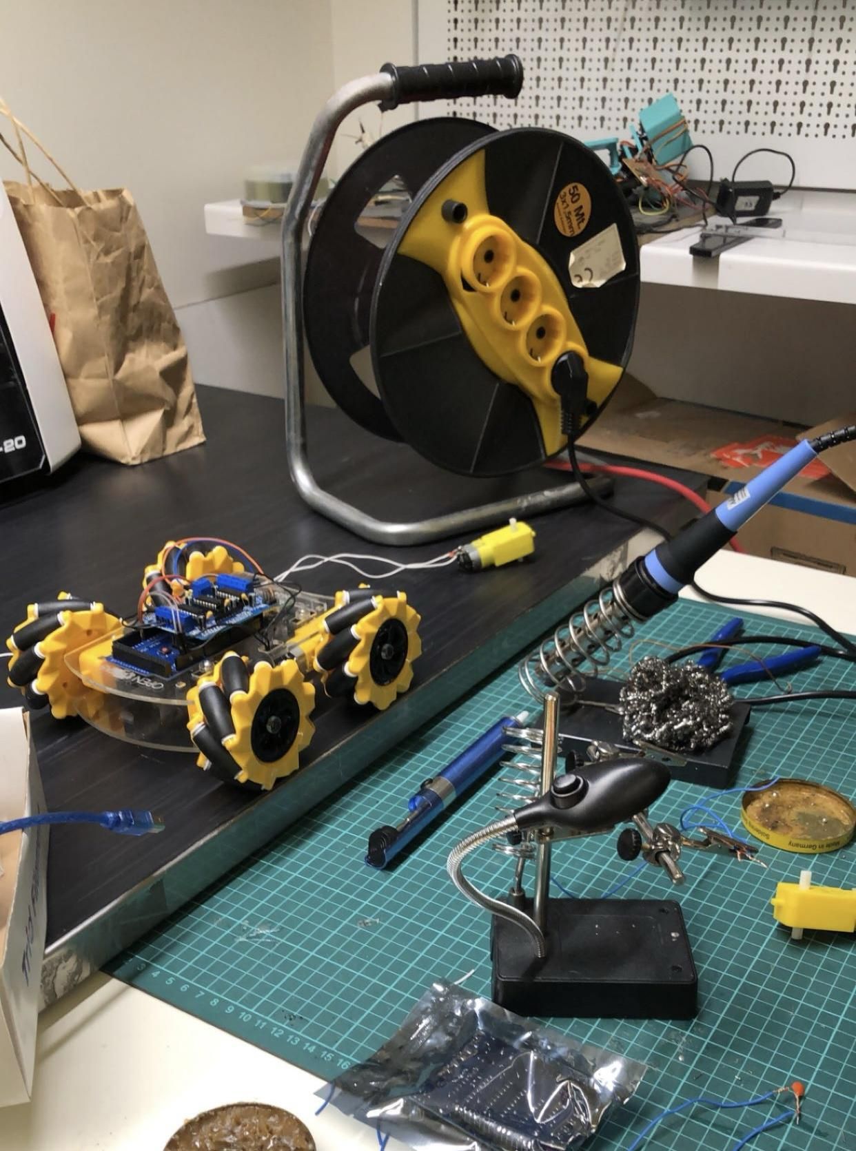 Mecanum Wheels Robot Project Using a PlayStation Controller : 3 Steps ...