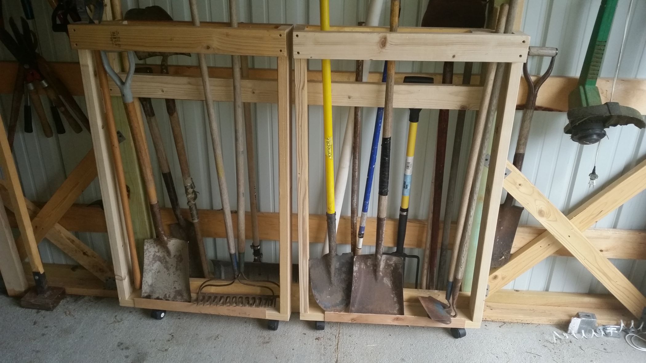 Long Handled Swinging Tool Rack : 7 Steps (with Pictures) - Instructables