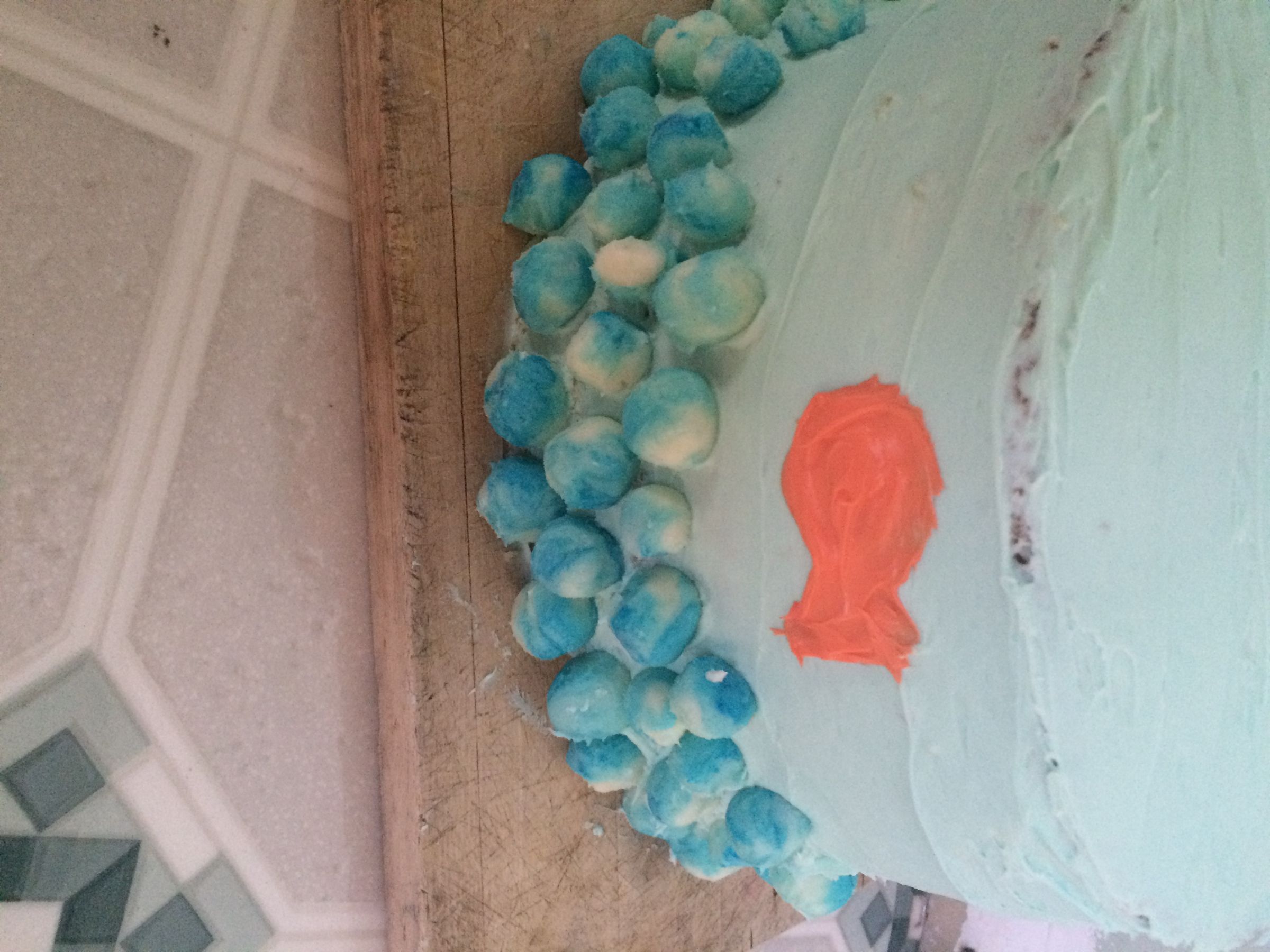 Fish Bowl Cake Decorating : 6 Steps - Instructables