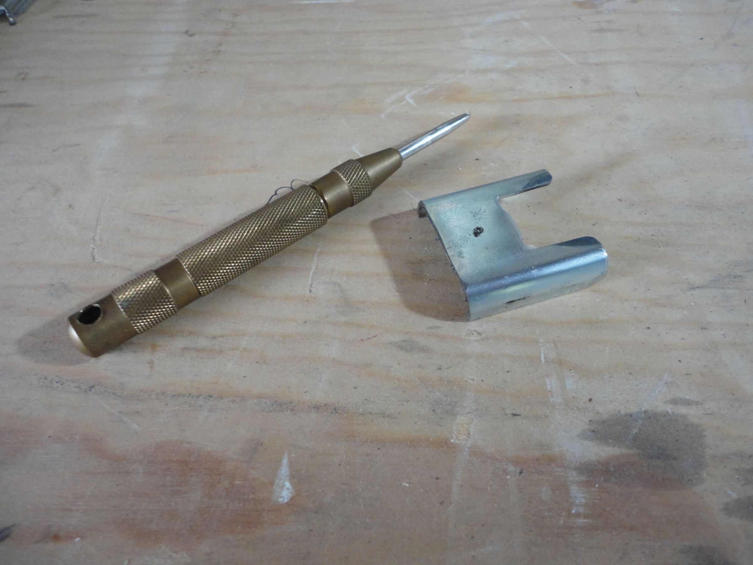 Assassin's Creed Hidden Blade - Functional Prop!! : 13 Steps (with ...