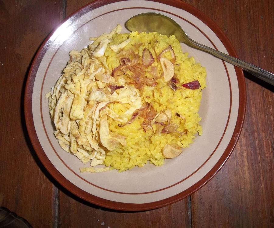Nasi Kuning (Yellow Rice): a Traditional Food of Indonesia : 7 Steps ...