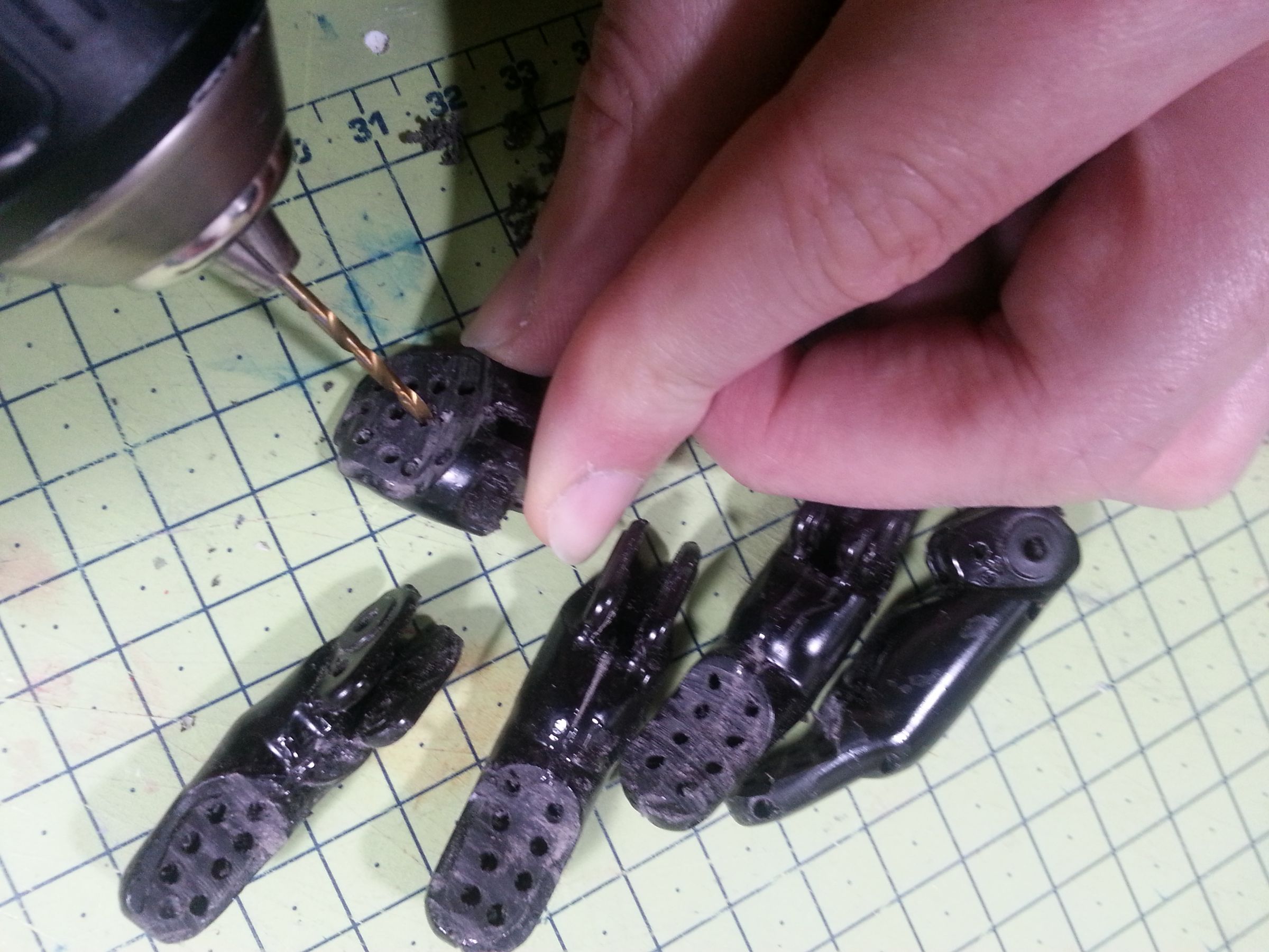 Hacking Prosthetics: Bionic Hand Modifications : 6 Steps (with Pictures ...