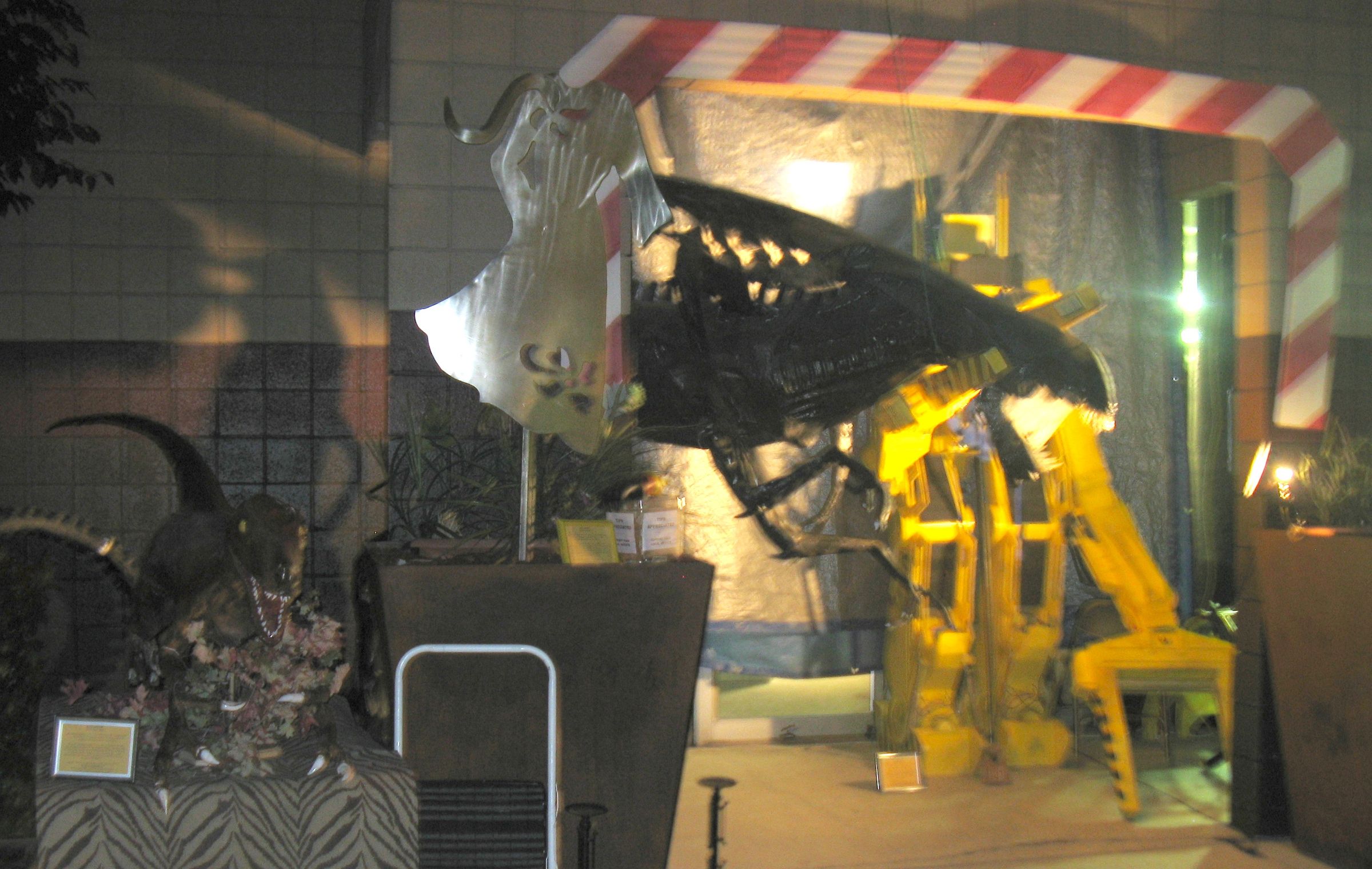 Aliens Halloween Display - Instructables