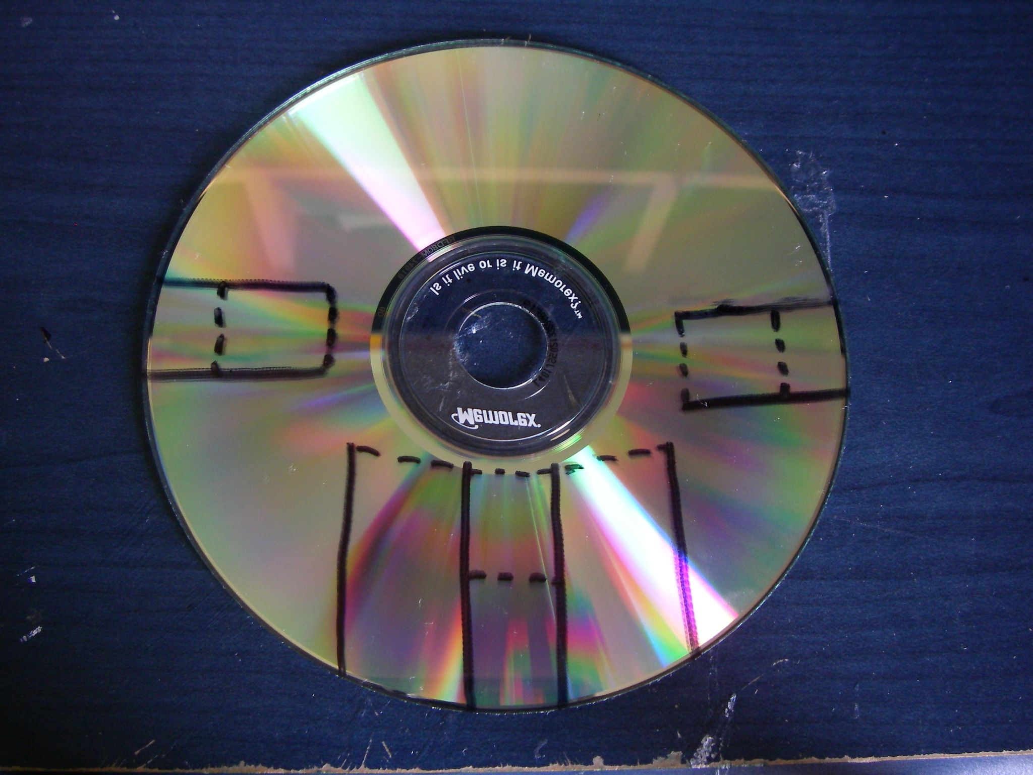 CD Cell Phone Stand : 5 Steps - Instructables