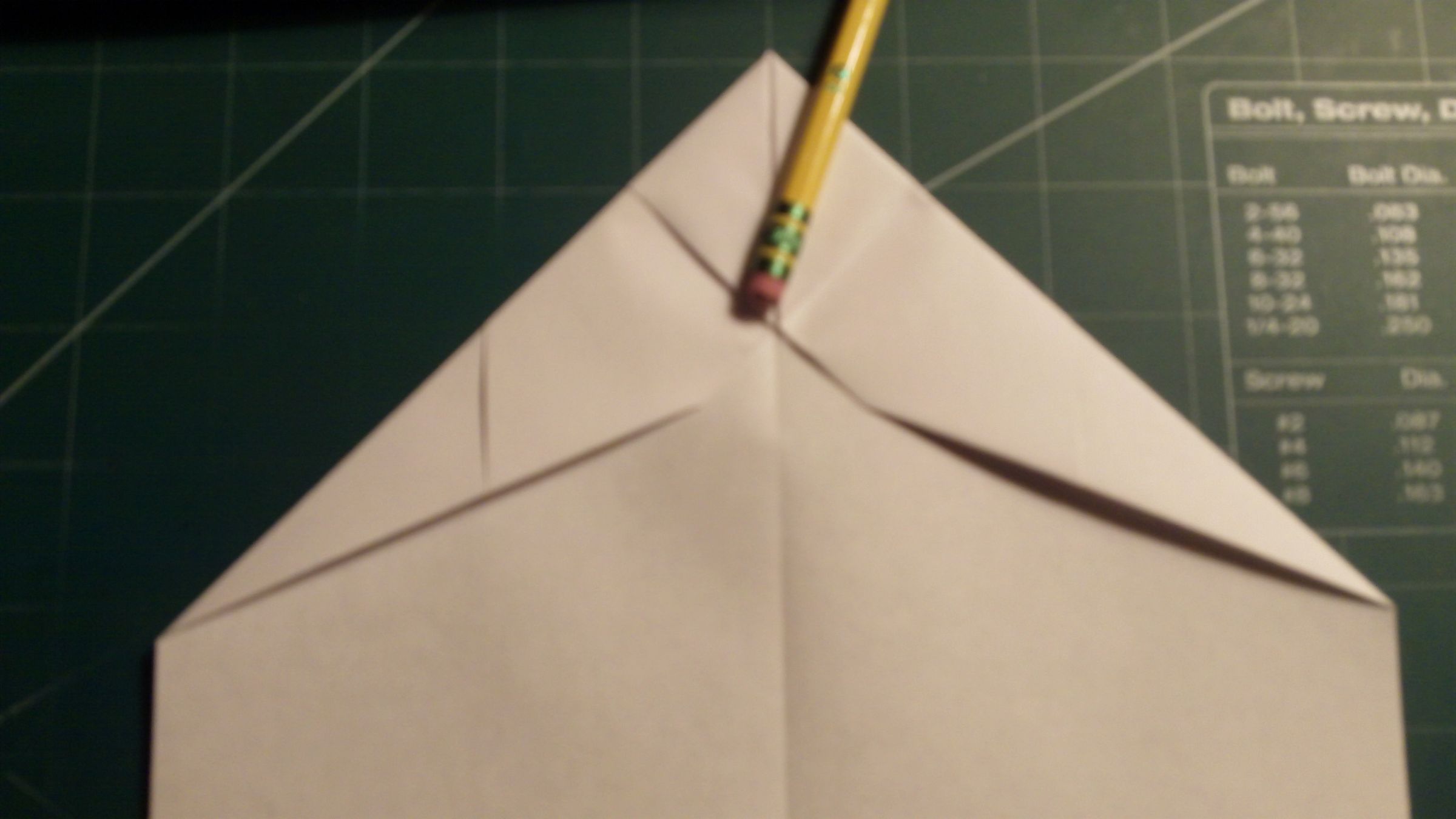 How to Make the Super Starstriker Paper Airplane : 7 Steps - Instructables