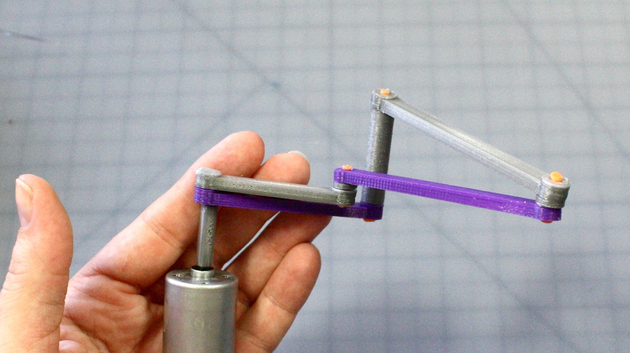 Mechanical Art Bots: Four-Bar Linkage Mechanism : 8 Steps (with ...