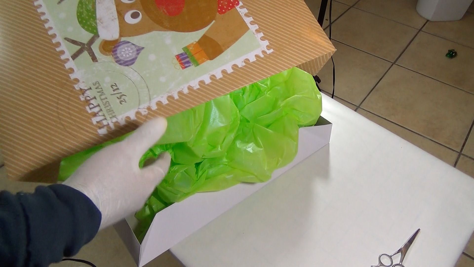 10 Christmas Gift Pranks You Can Do on Family and Friends! : 10 Steps ...