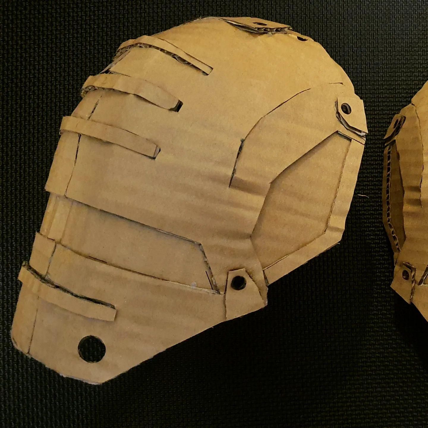 DIY 2022 the Batman Cardboard Costume : 3 Steps - Instructables