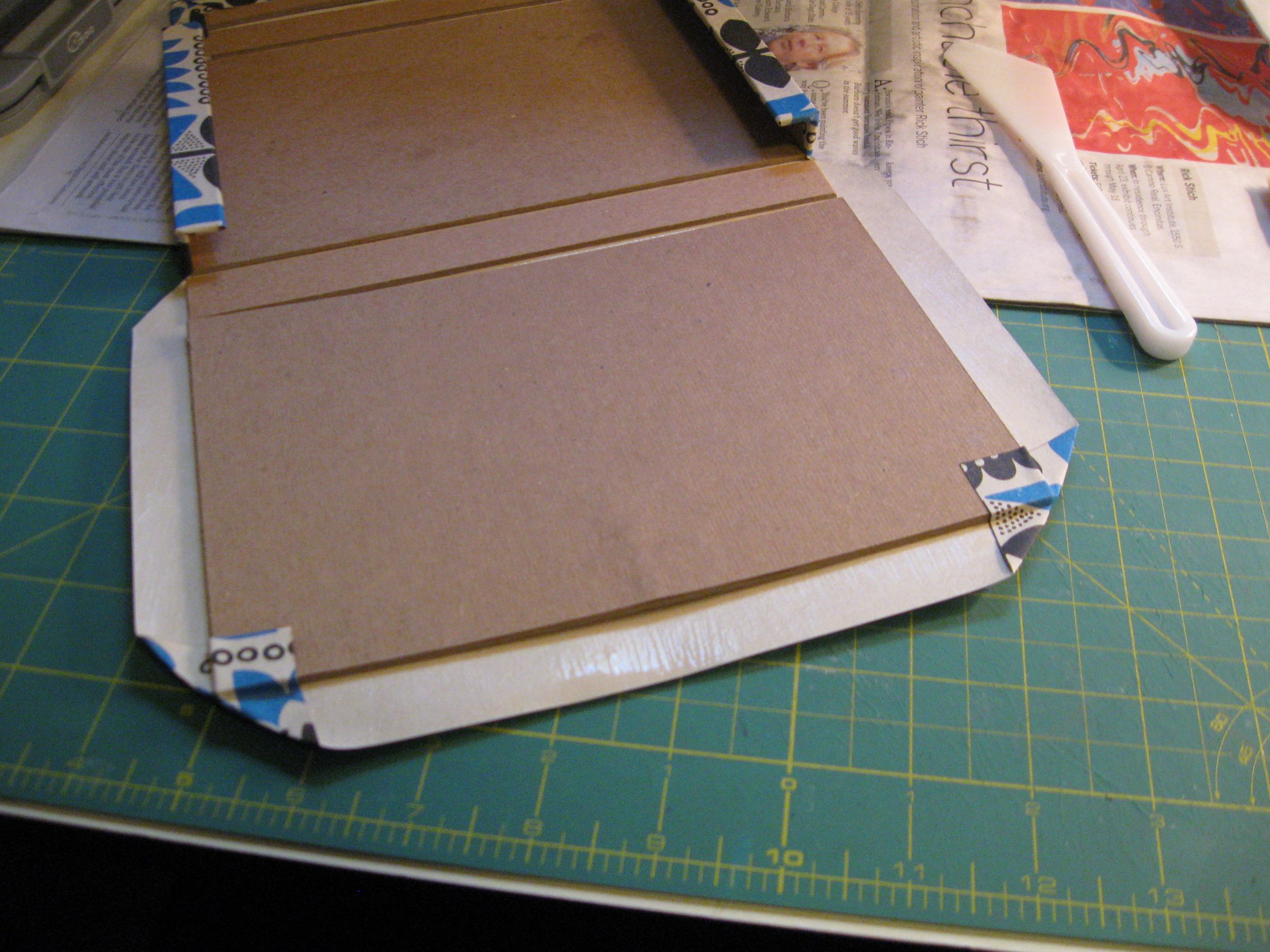 Kindle Cover W/ Magnetic Closure - Instructables